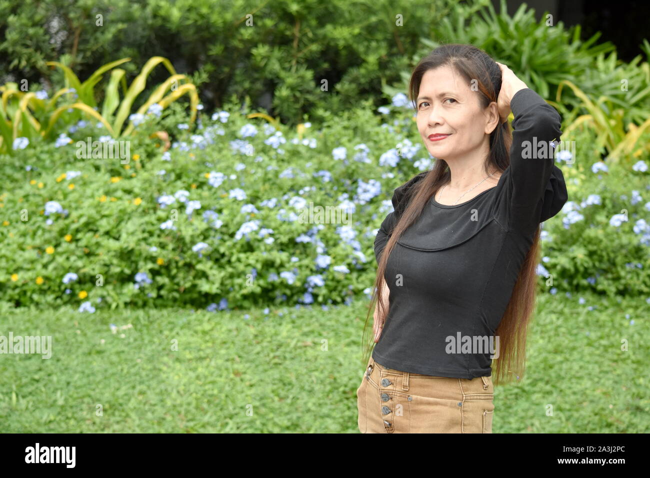 Very thin old lady hi-res stock photography and images - Alamy