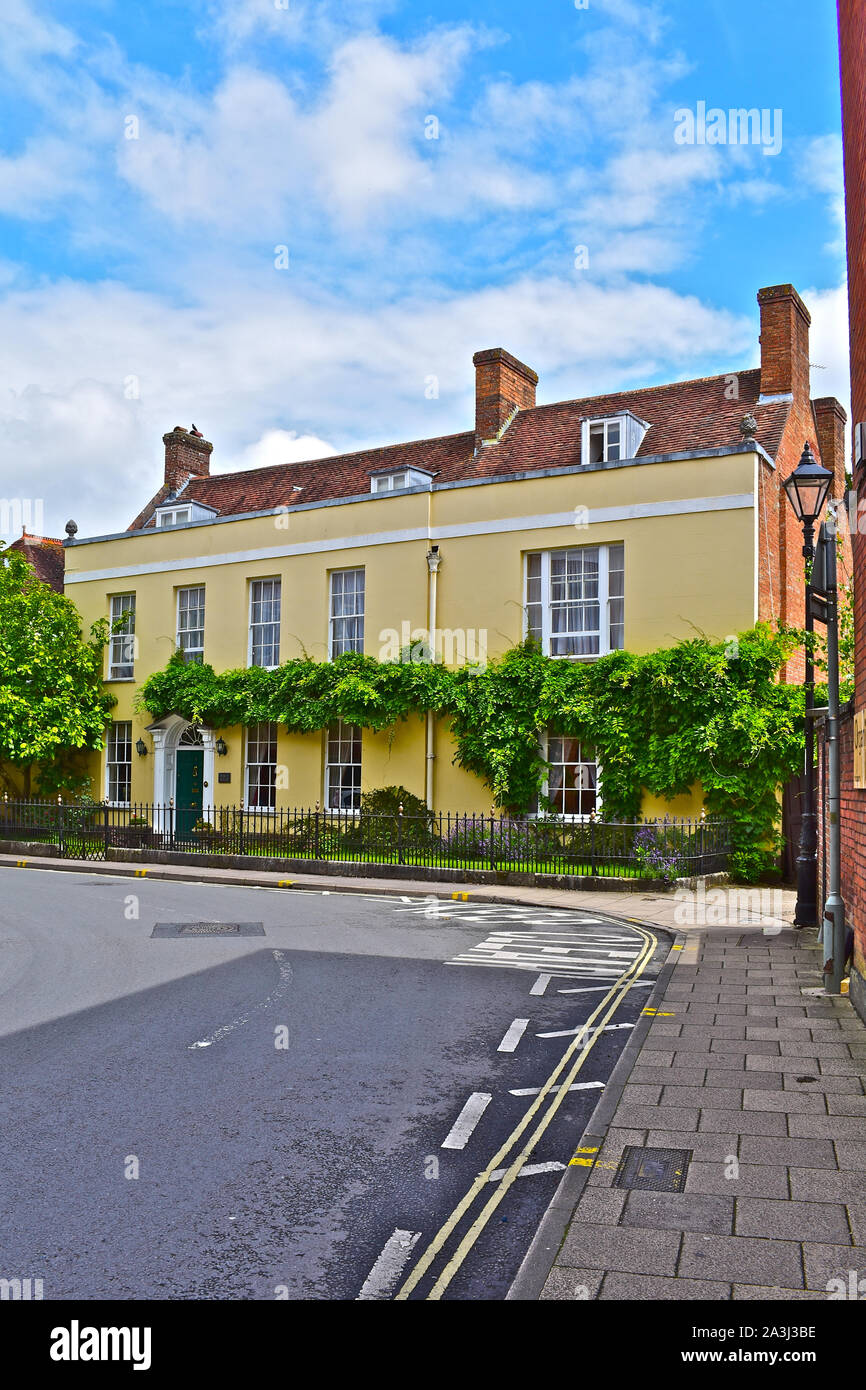 Percy House in East Borough Street Wimborne is a Bed & Breakfast ...