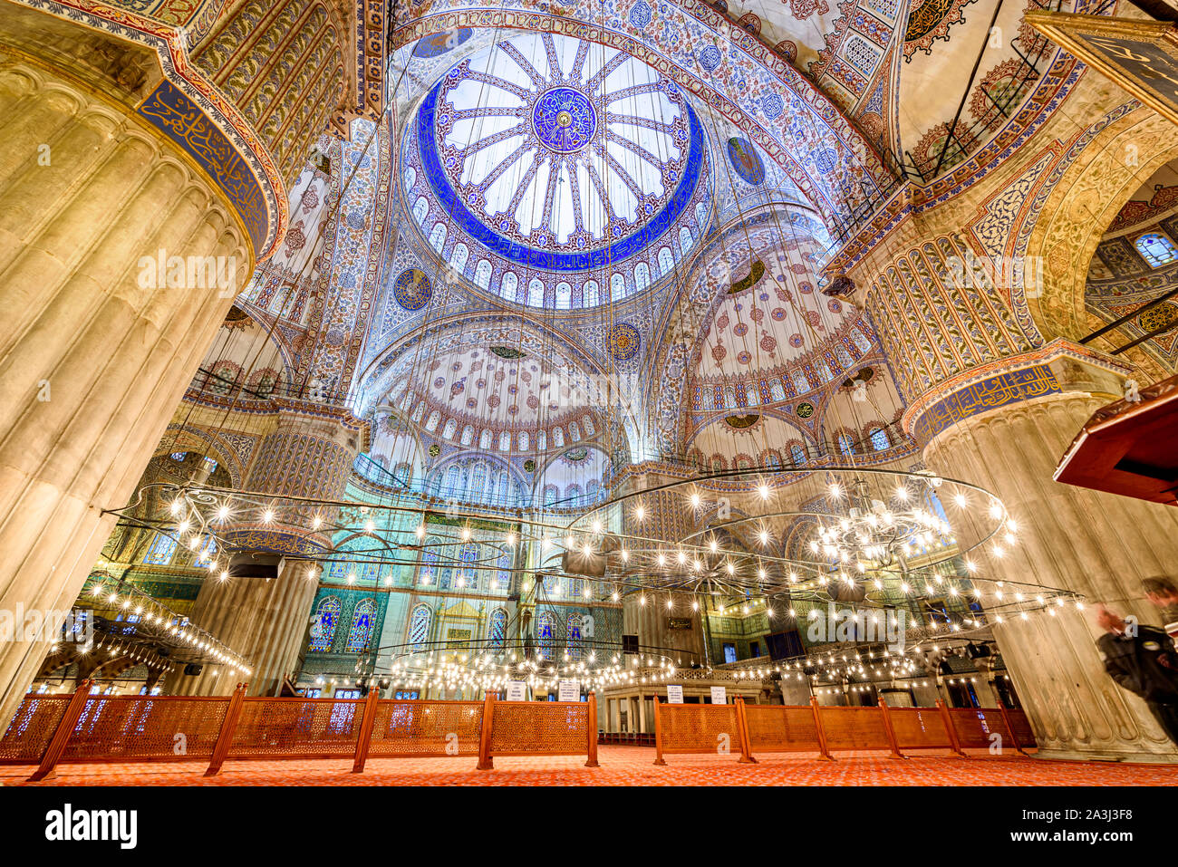 Blue mosque interior calligraphy hi-res stock photography and images ...