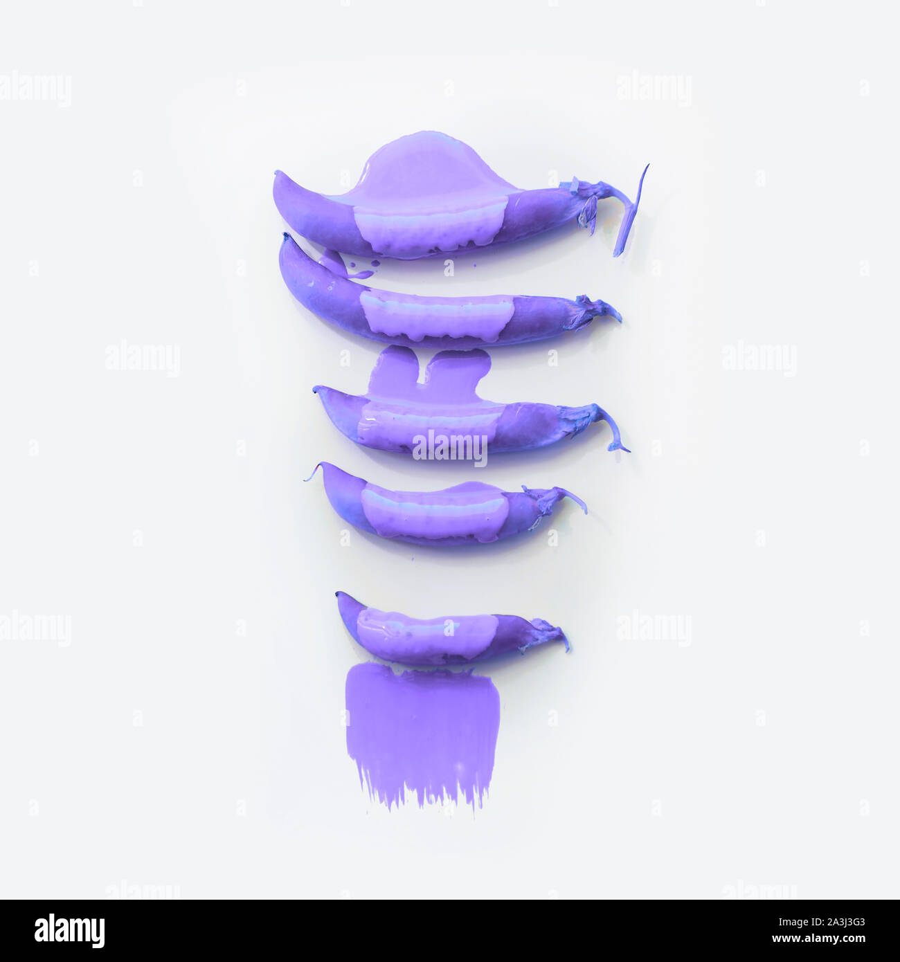 Drizzled paint hi-res stock photography and images - Alamy