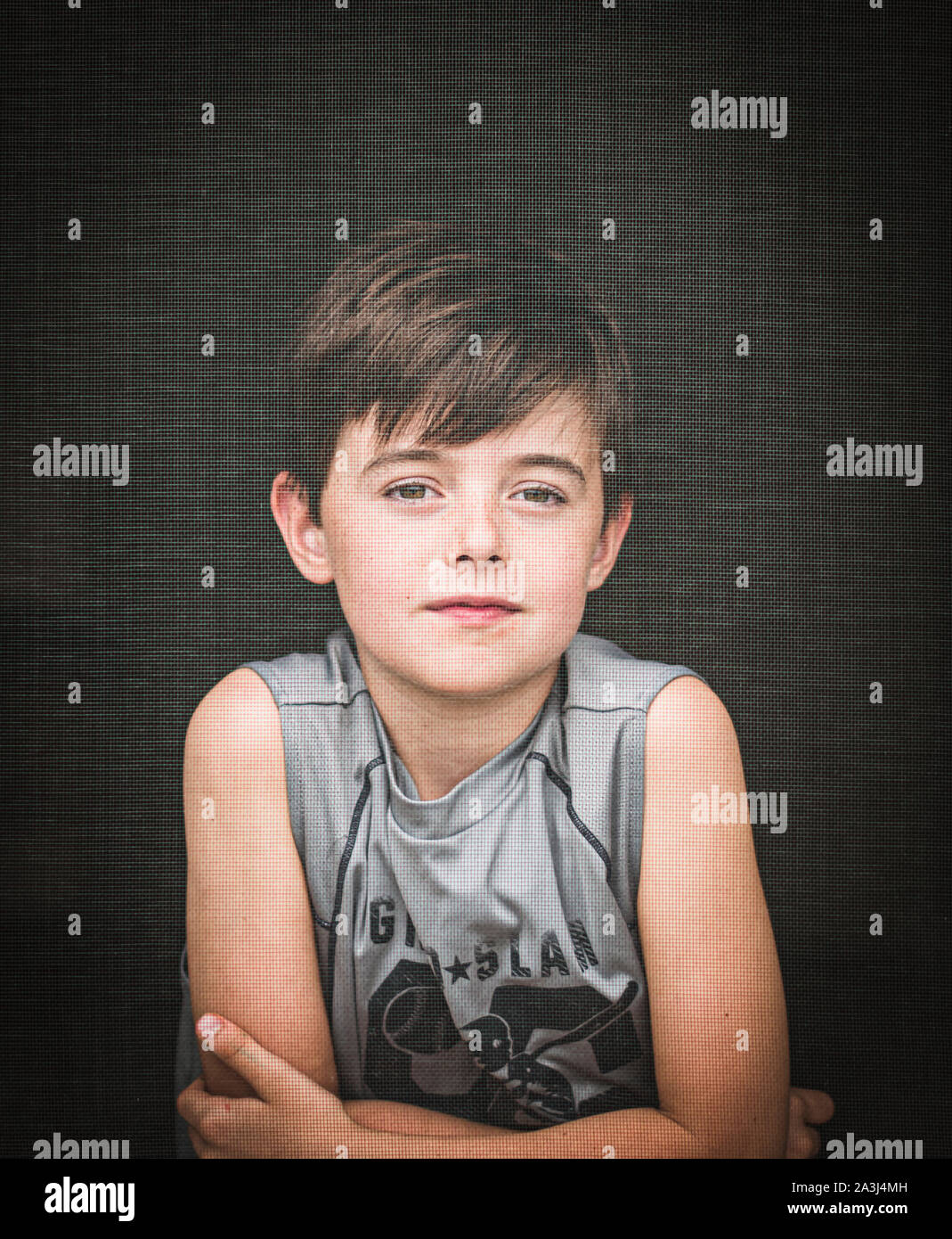 Child looking through window hi-res stock photography and images - Alamy