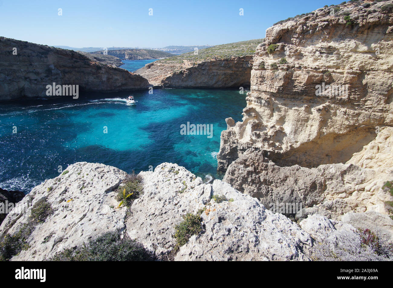 Rocky cliffs on Comino Island (Kemmuna), Malta Stock Photo - Alamy