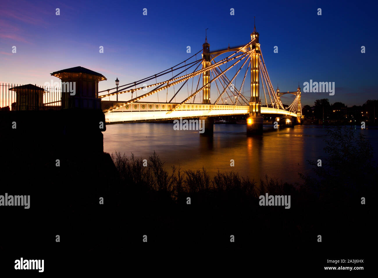 Albert bridge lights at night hi-res stock photography and images - Alamy