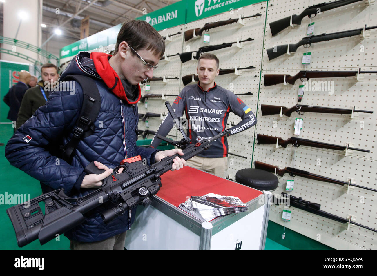 Weapon weapons display hi-res stock photography and images - Alamy