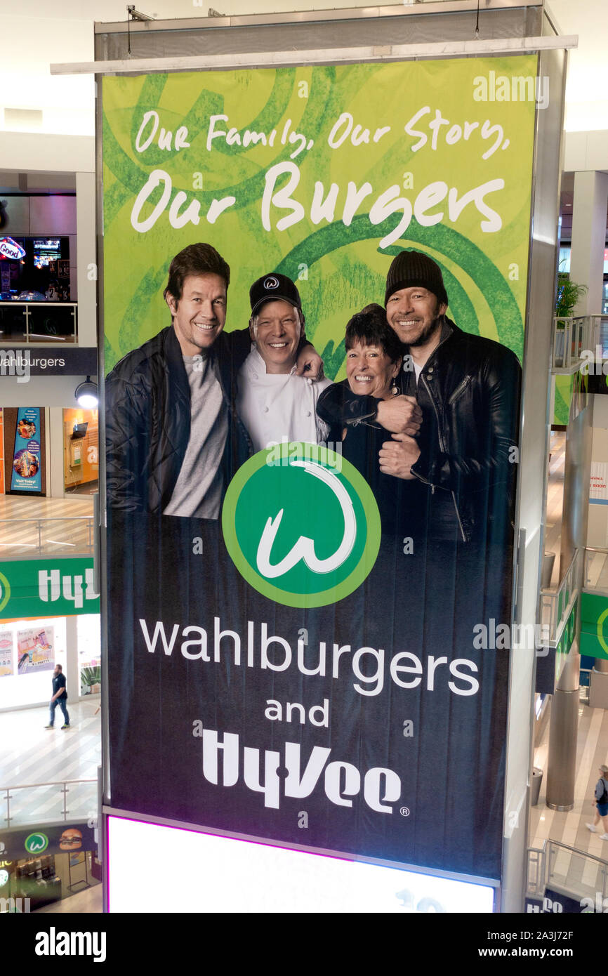 Hamburger shop inside hi-res stock photography and images - Alamy