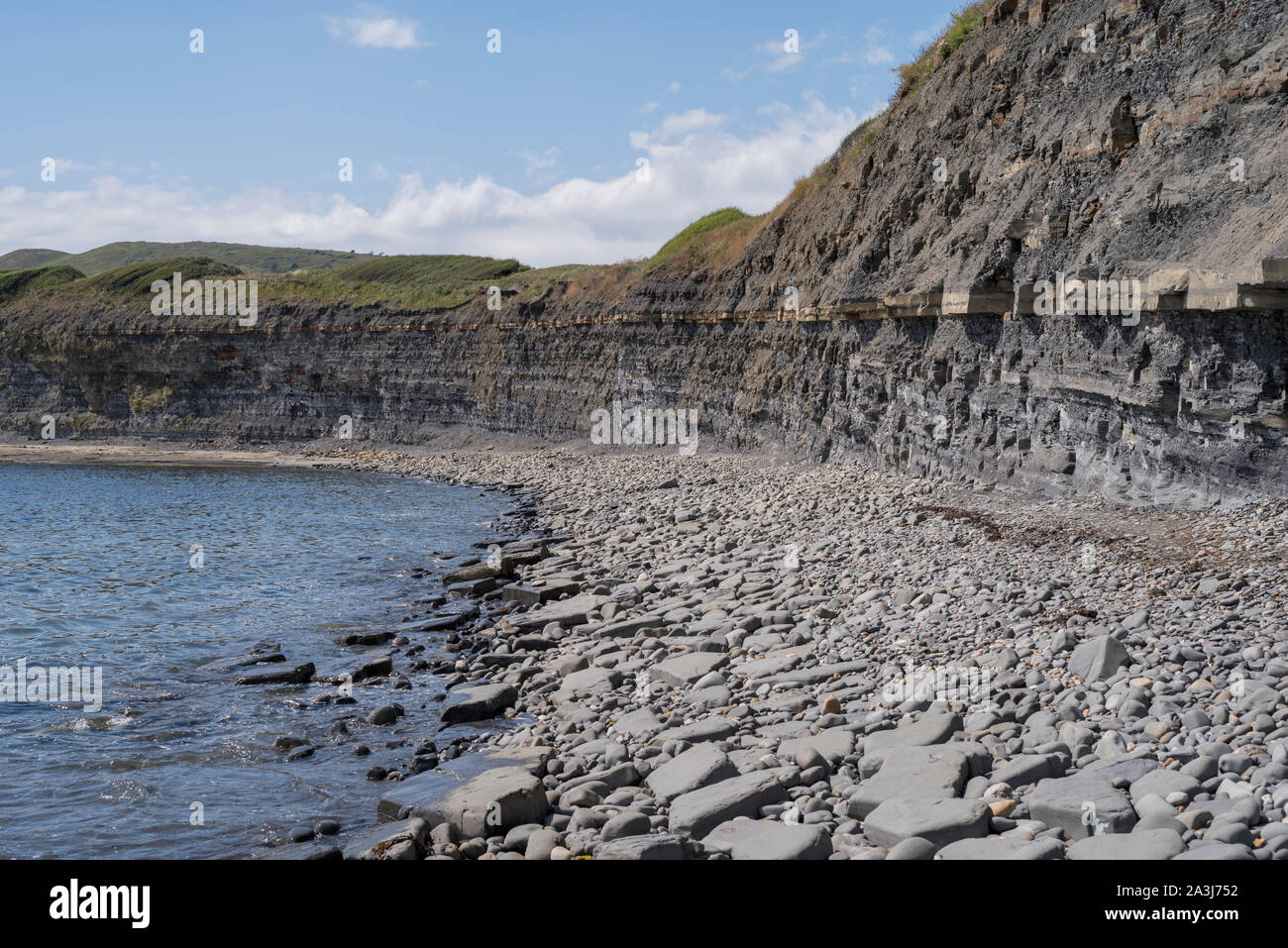 The rocky shoreline and cliffs at Kimmeridge bay, Dorset. UK Stock ...