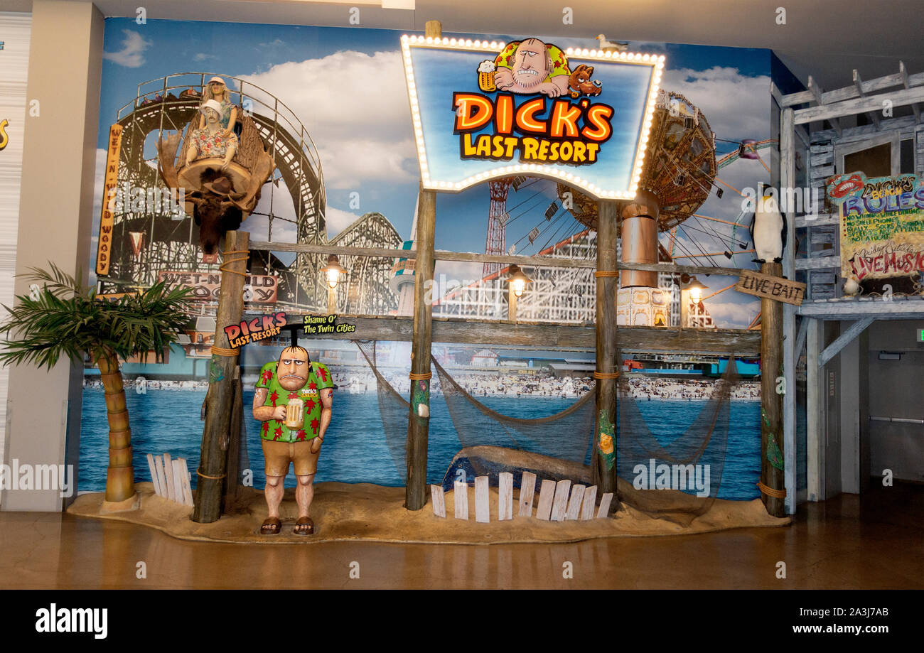 Entrance to Dick's Last Resort restaurant specializing in good food and ...