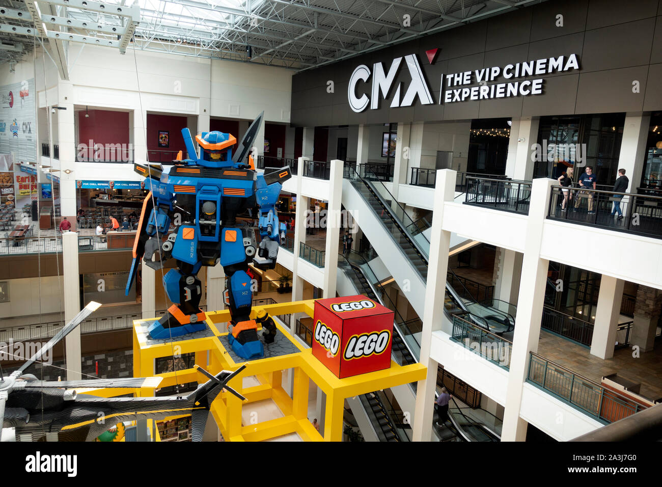 Mall of America displayed Lego life size blue robot soldier black ...