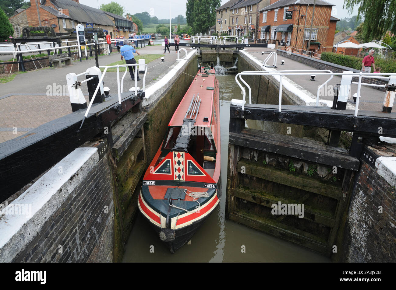 Stoke bruerne lock hi-res stock photography and images - Alamy