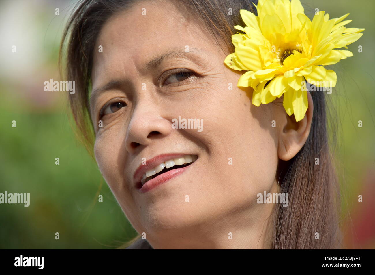 Female gramma flower hi-res stock photography and images - Alamy