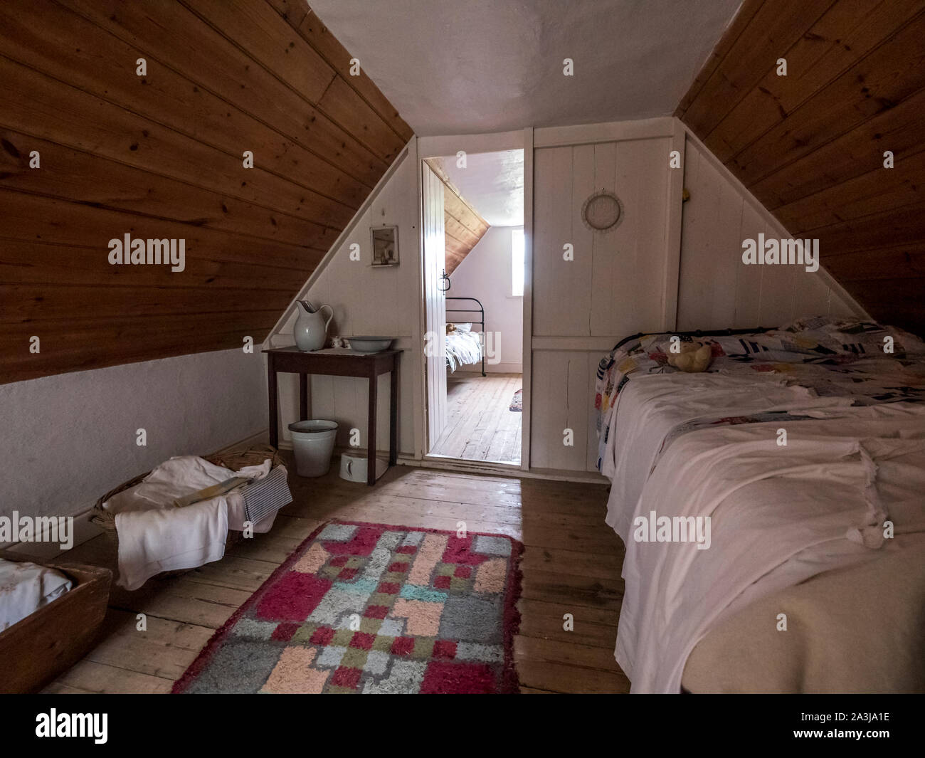 National trust bedroom hi-res stock photography and images - Alamy