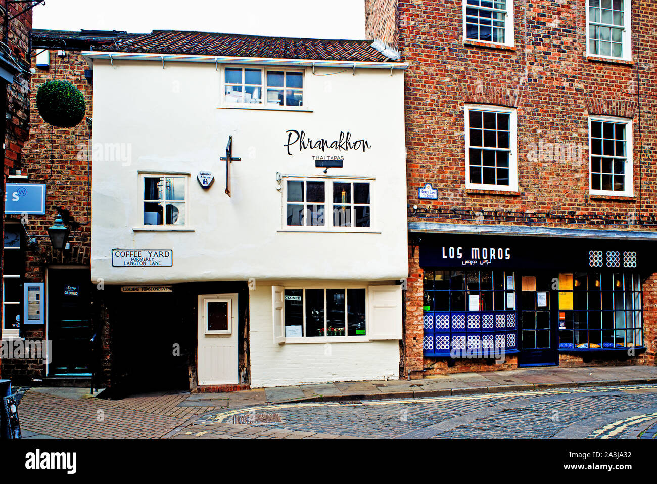 Grape lane and Entrance to Coffee Yard, York, England Stock Photo - Alamy