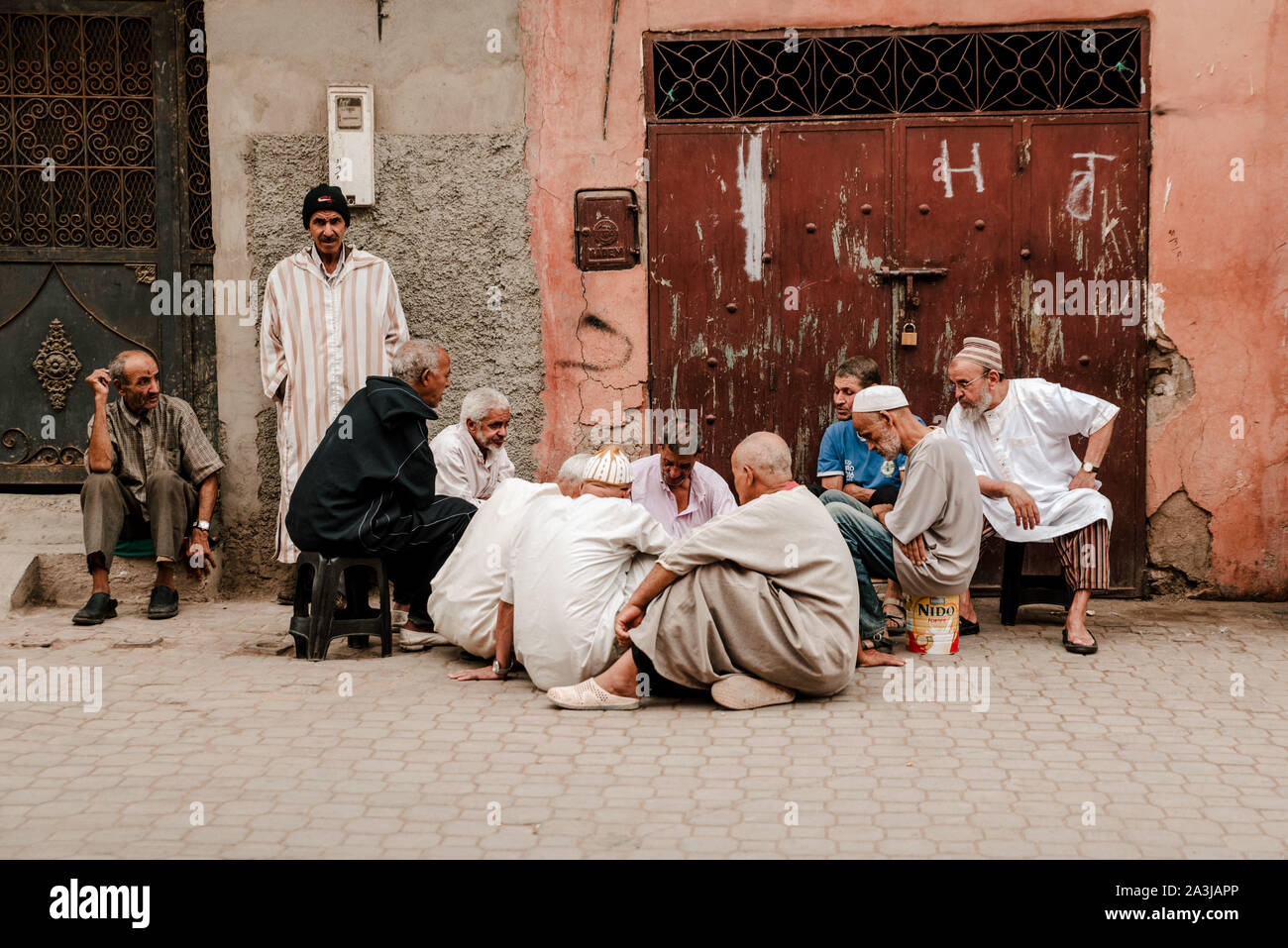 Group of muslim men hi-res stock photography and images - Alamy
