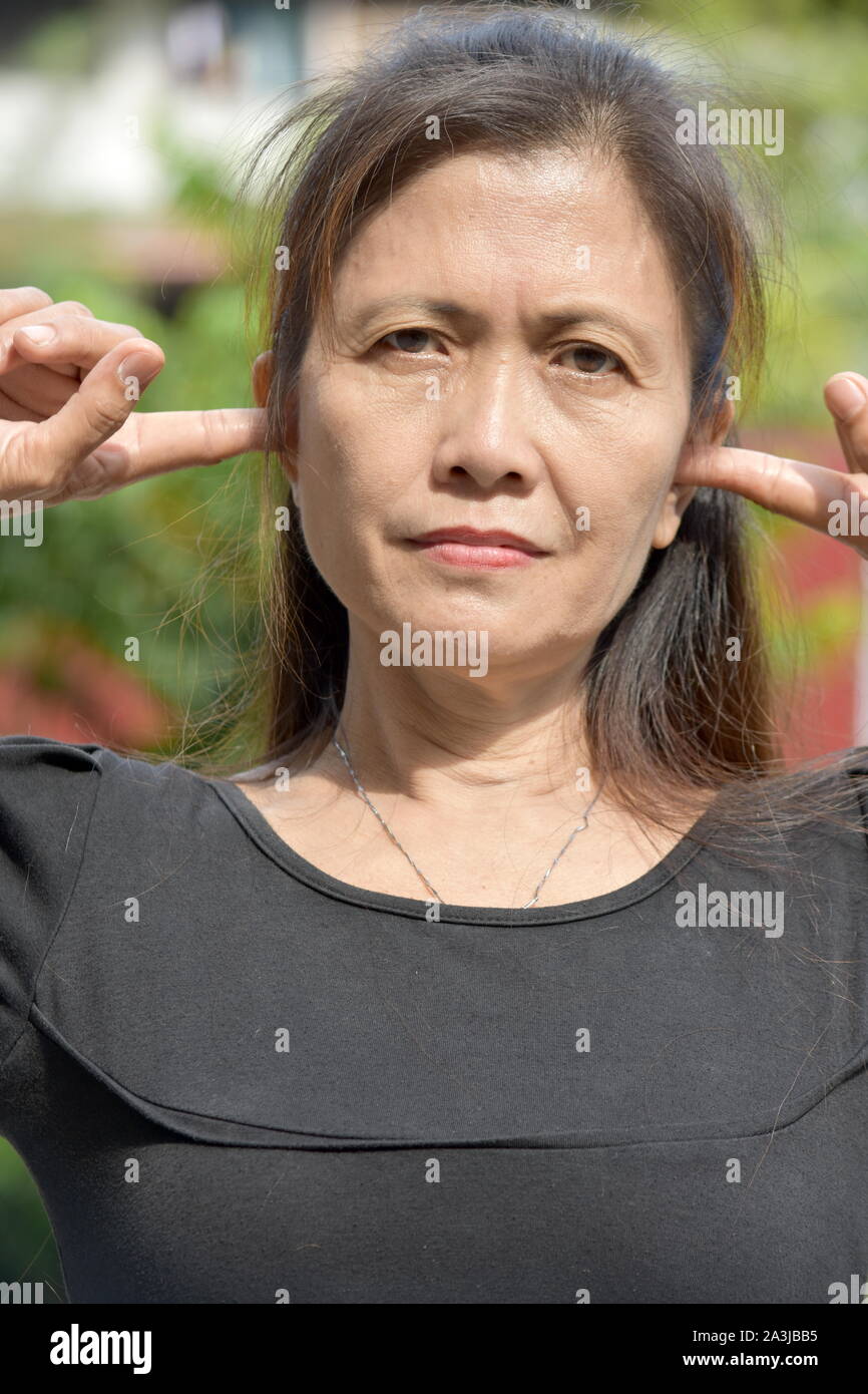 Filipina female mature hi-res stock photography and images - Alamy