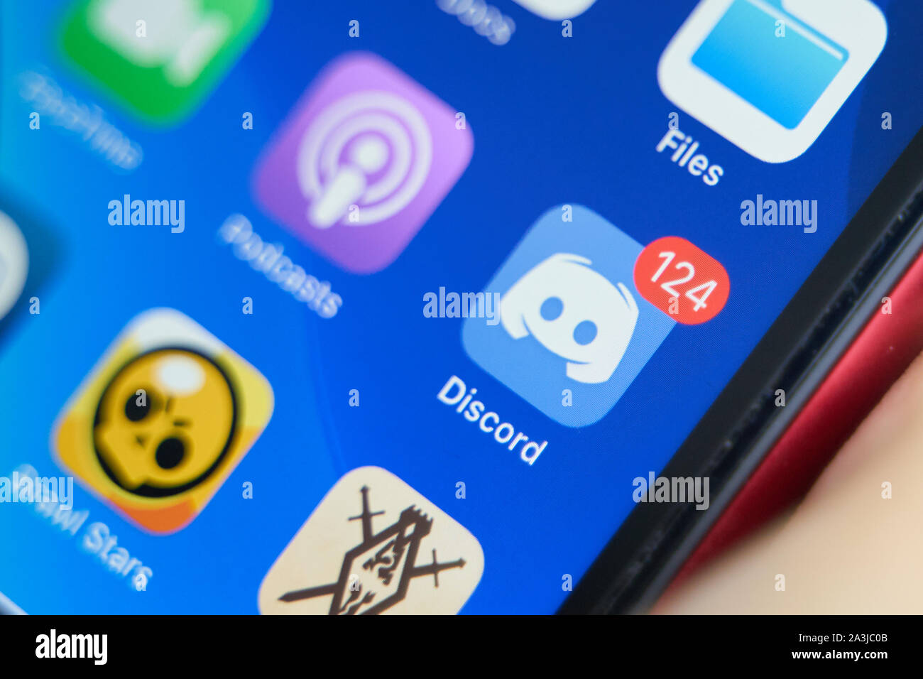 Discord mobile hi-res stock photography and images - Alamy