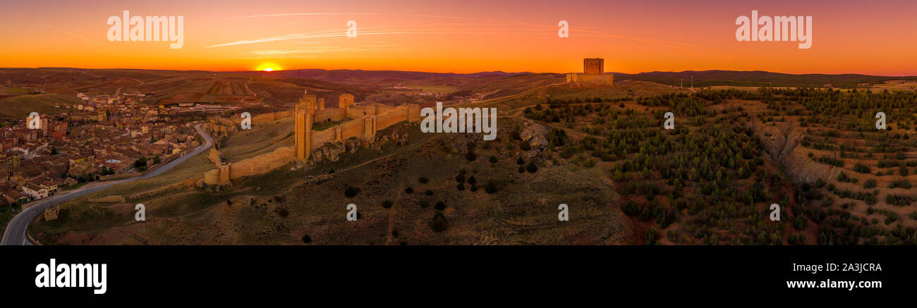 Medieval walled enclosure hi-res stock photography and images - Alamy