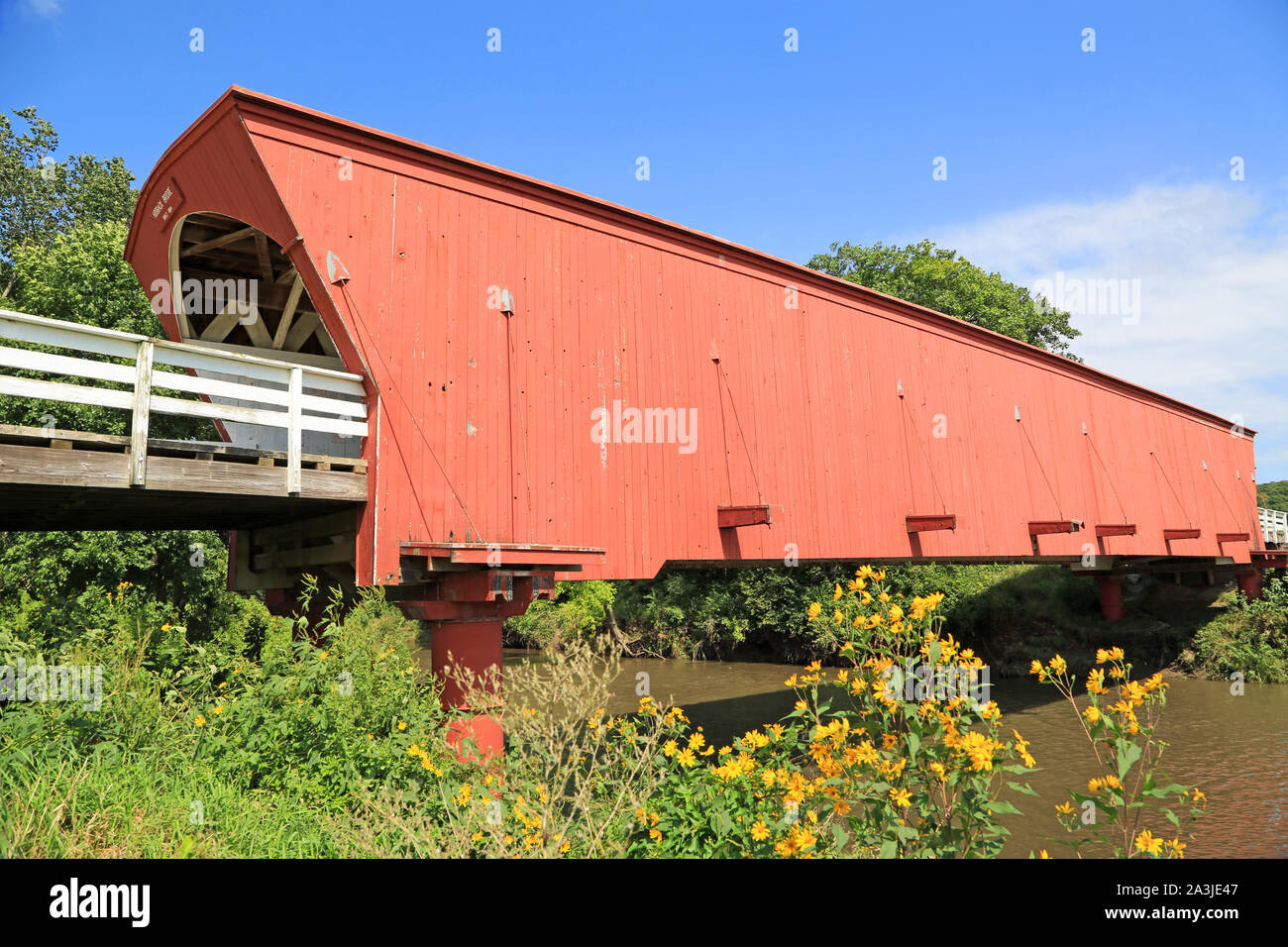 Hogback bridge hi-res stock photography and images - Alamy