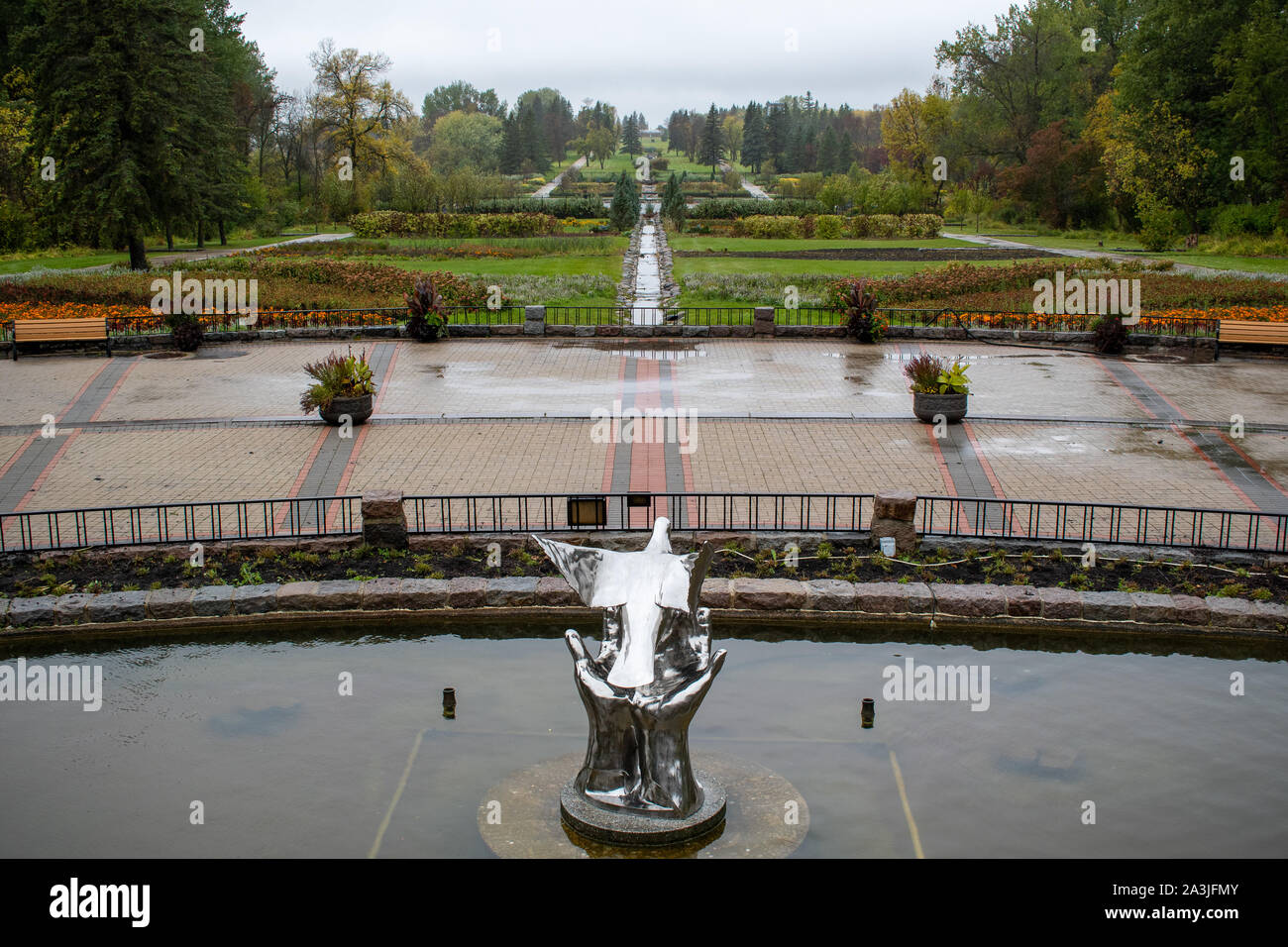 International peace garden hi-res stock photography and images - Alamy