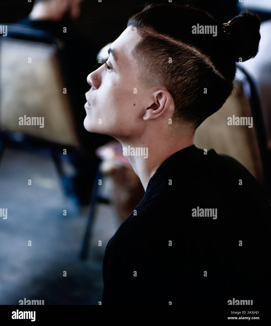 Man bun hi-res stock photography and images - Alamy