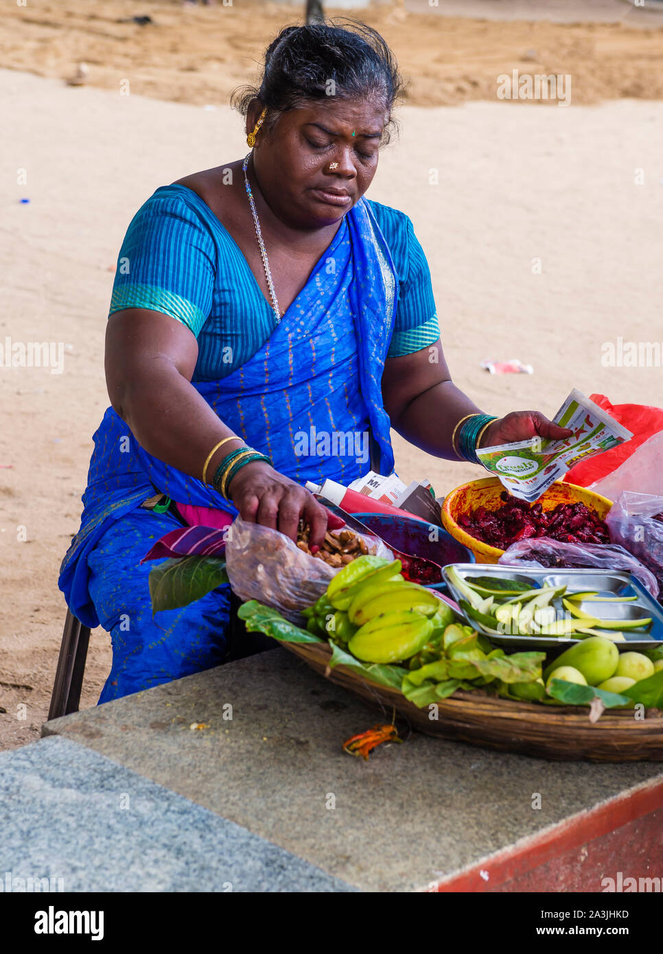 Indian woman in slum town hi-res stock photography and images - Alamy