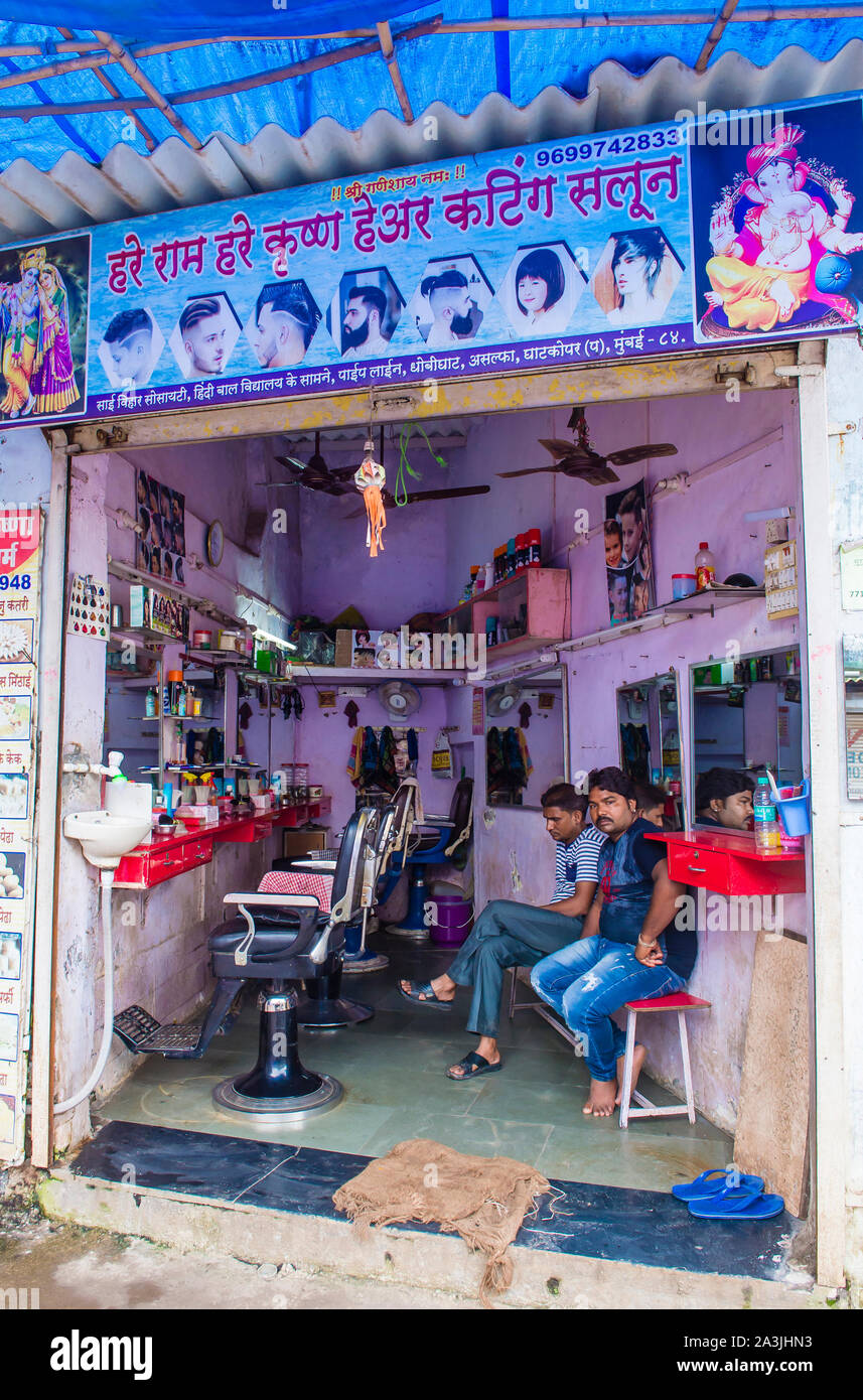 Indian People in Asalfa neighbourhood in Mumbai, India Stock Photo - Alamy