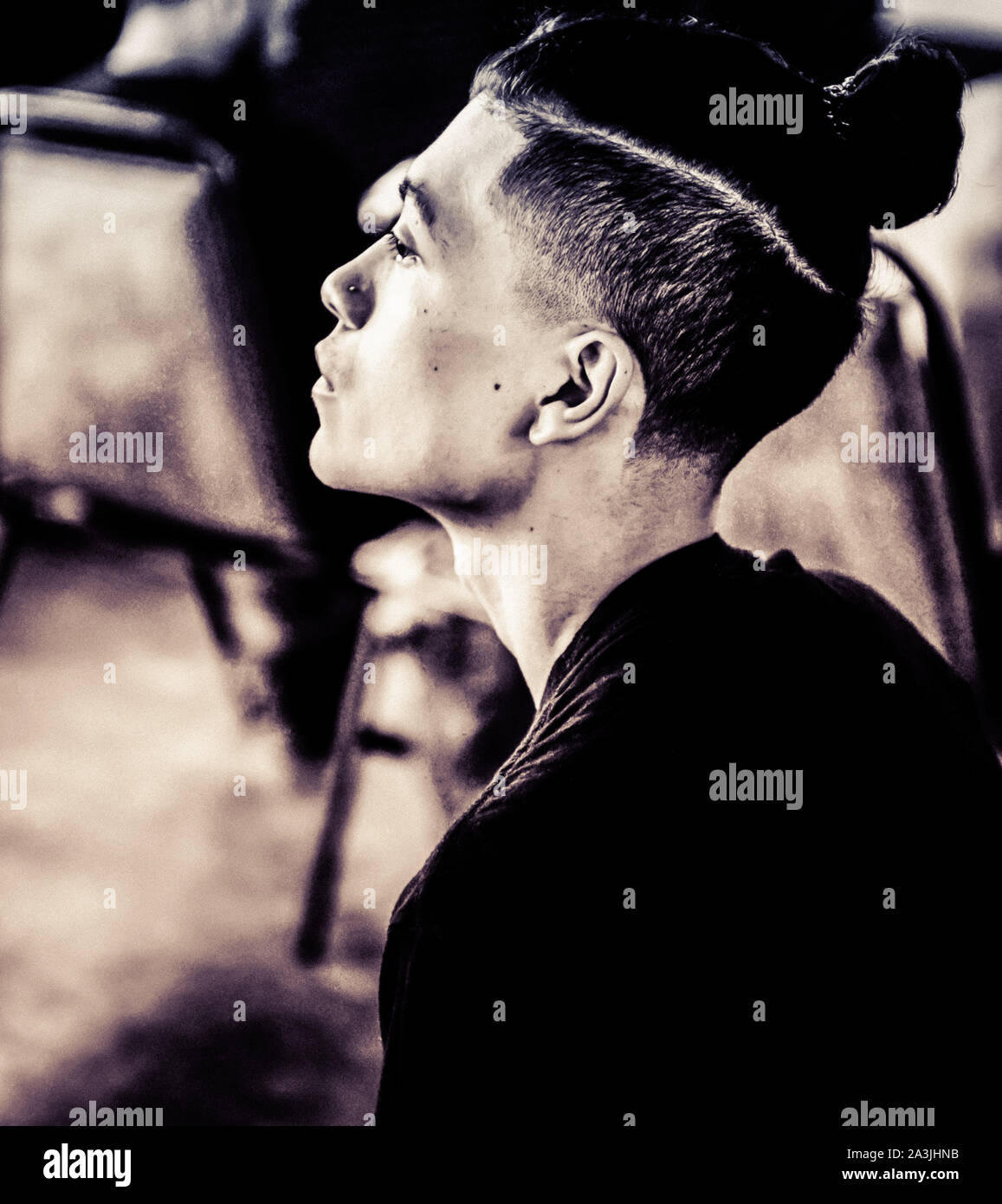 Man bun hi-res stock photography and images - Alamy