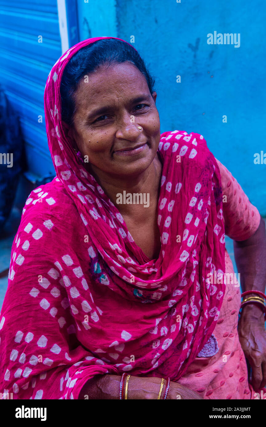 Indian woman in dharavi hi-res stock photography and images - Alamy