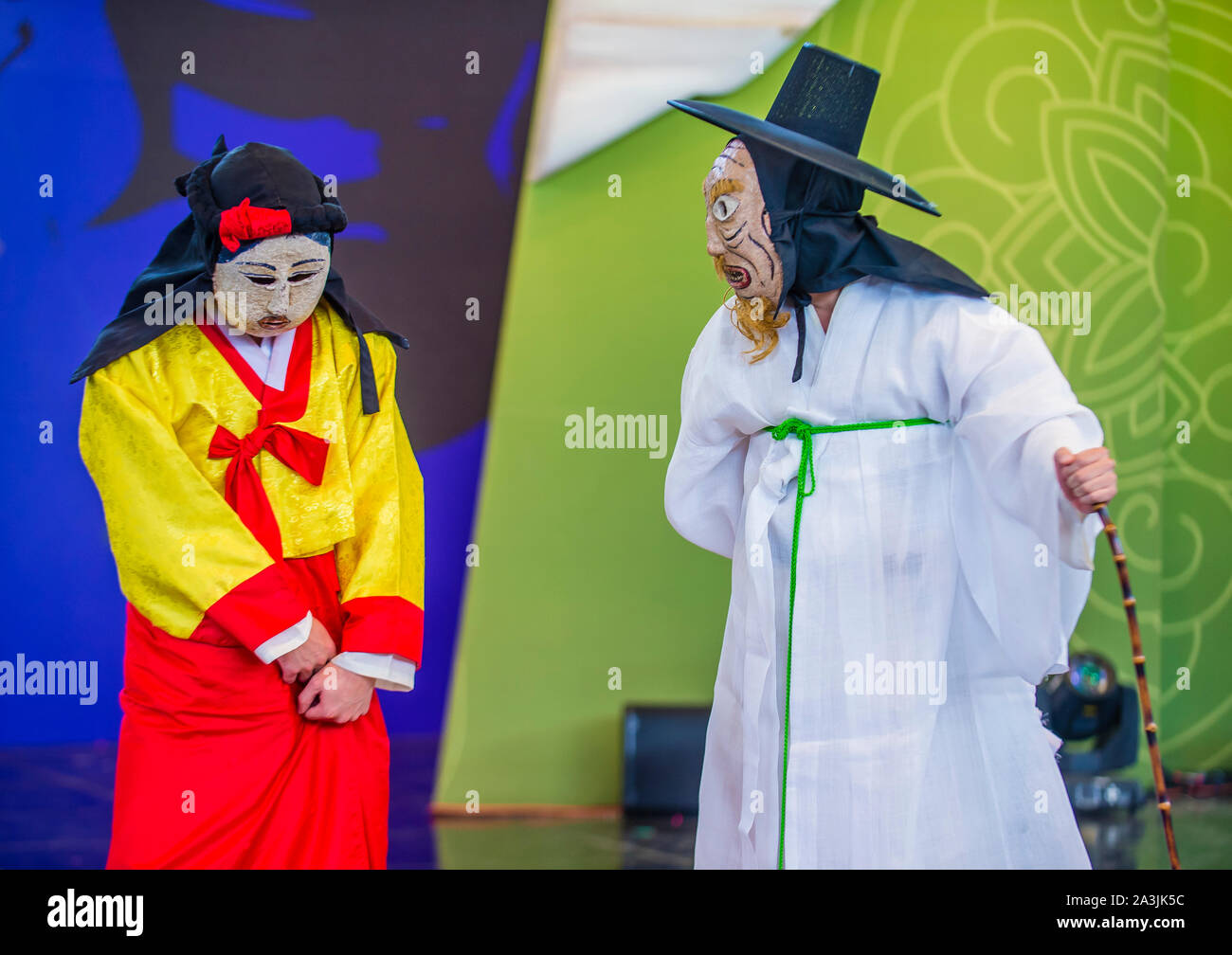 Actors performing the traditinal Korean Maskdance at Andong South Korea ...