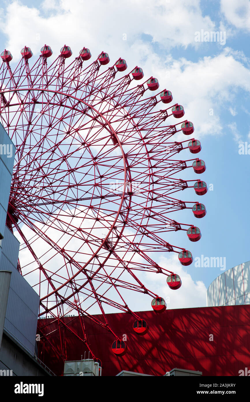 Ferris wheel rides hi-res stock photography and images - Alamy