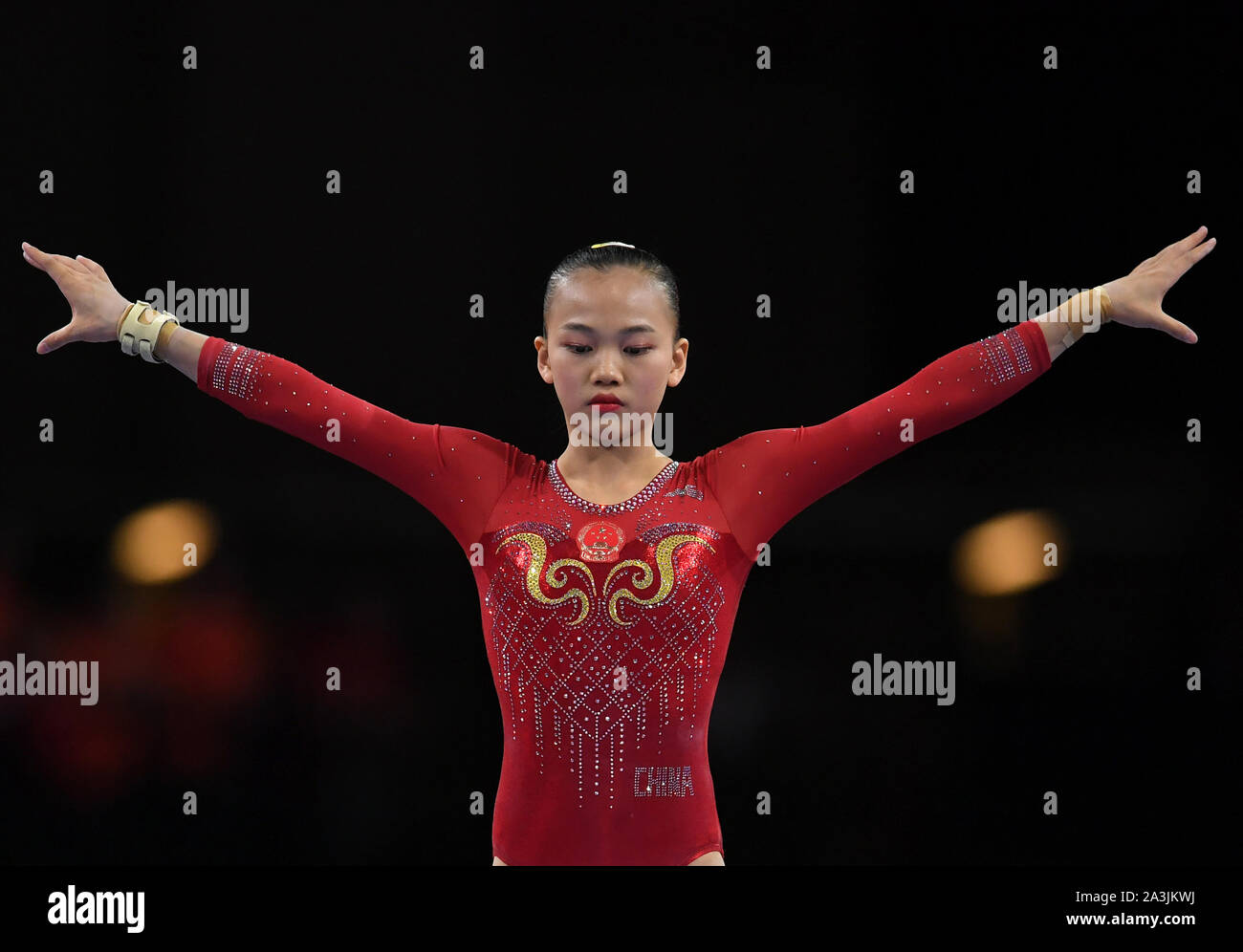 Stuttgart, Germany. 8th Oct, 2019. Chen Yile of China competes on the ...