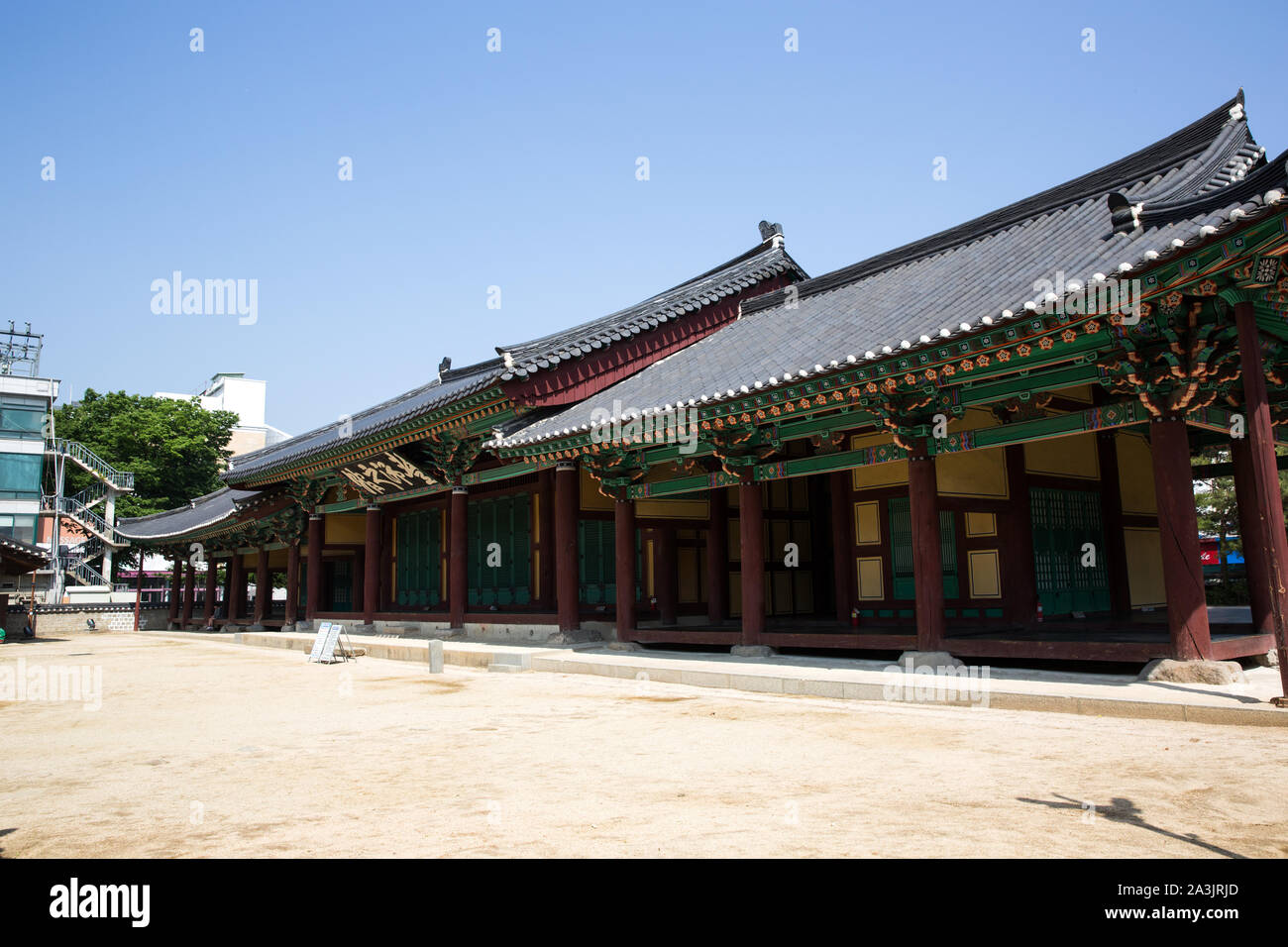 Jeonju hanok village hi-res stock photography and images - Alamy