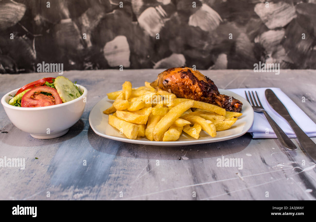 Chicken frites hi-res stock photography and images - Alamy