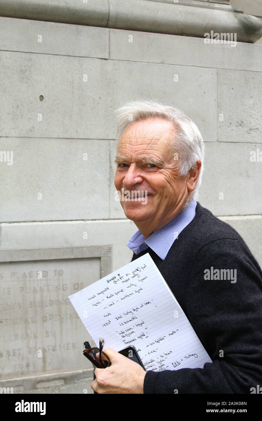 British novelists hi-res stock photography and images - Alamy