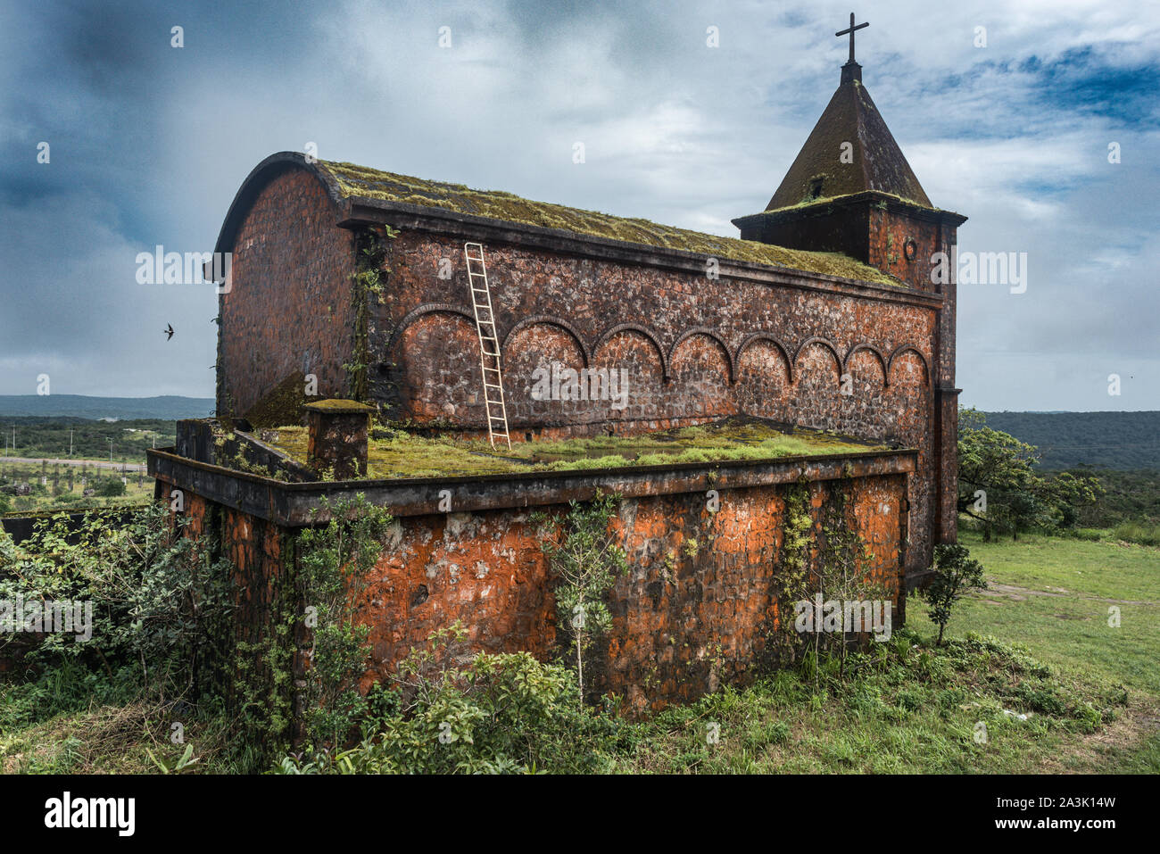 French colonial ruin hi-res stock photography and images - Alamy