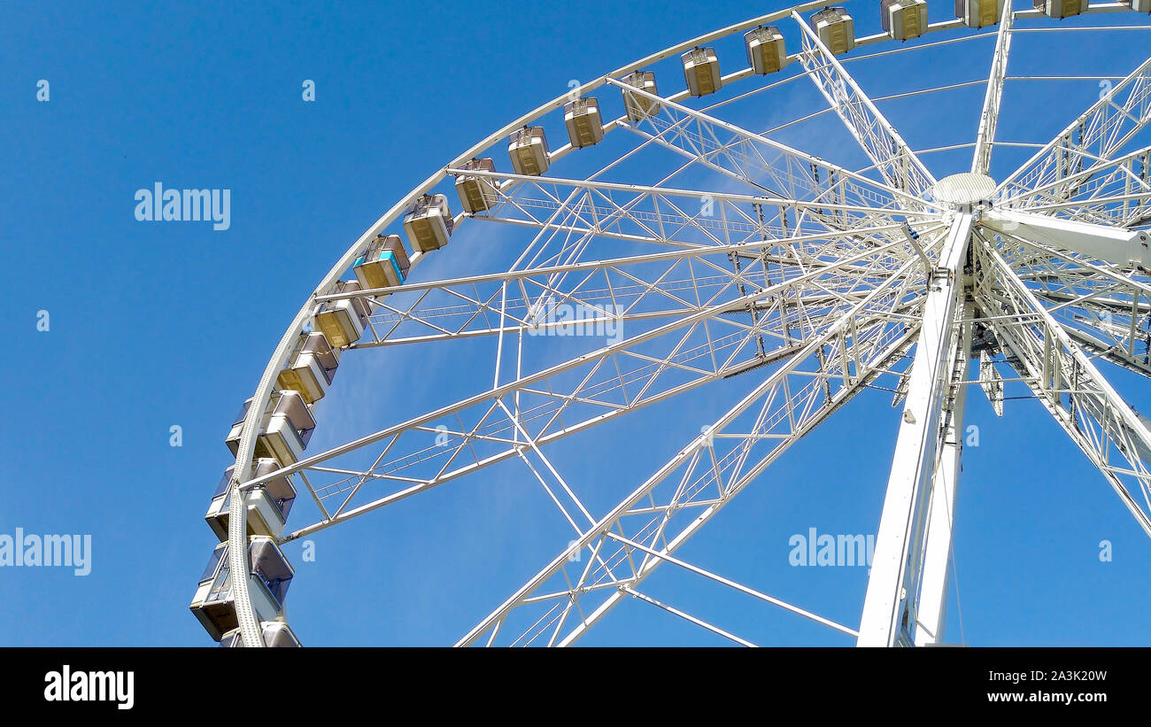 Fun fair spinning wheel hi-res stock photography and images - Alamy