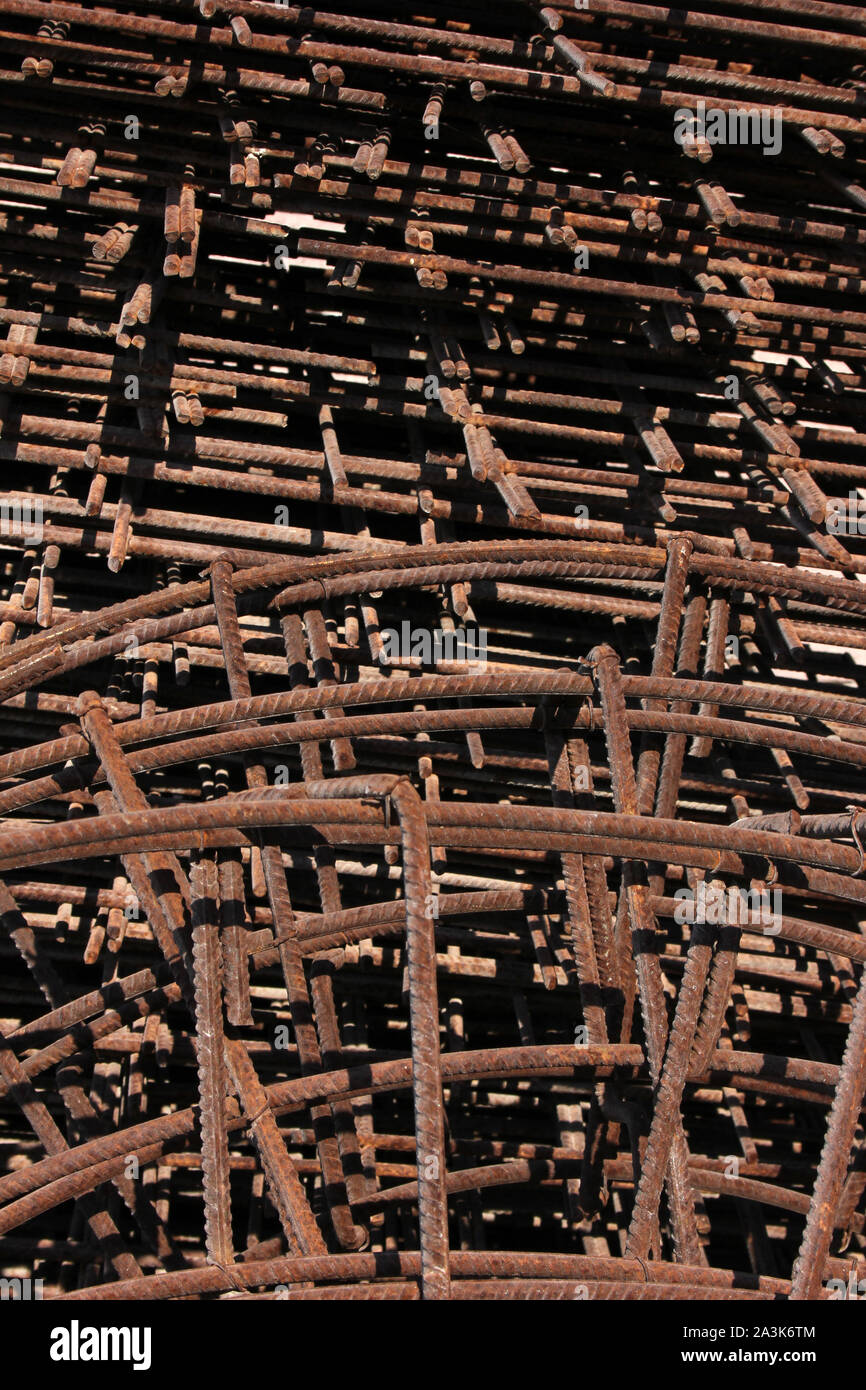 Rusted reinforcing bars hi-res stock photography and images - Alamy