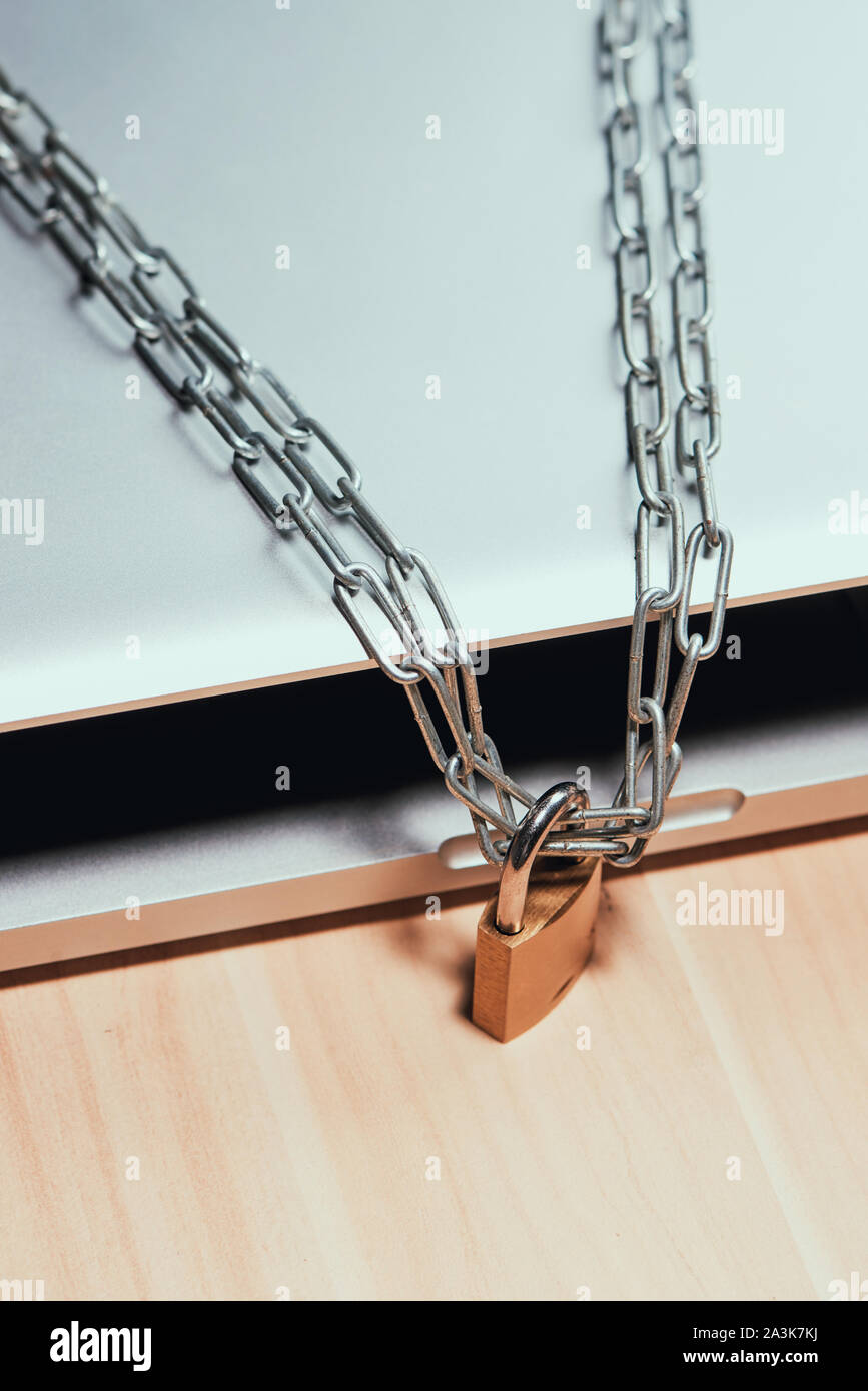 Chain around safe hi-res stock photography and images - Alamy