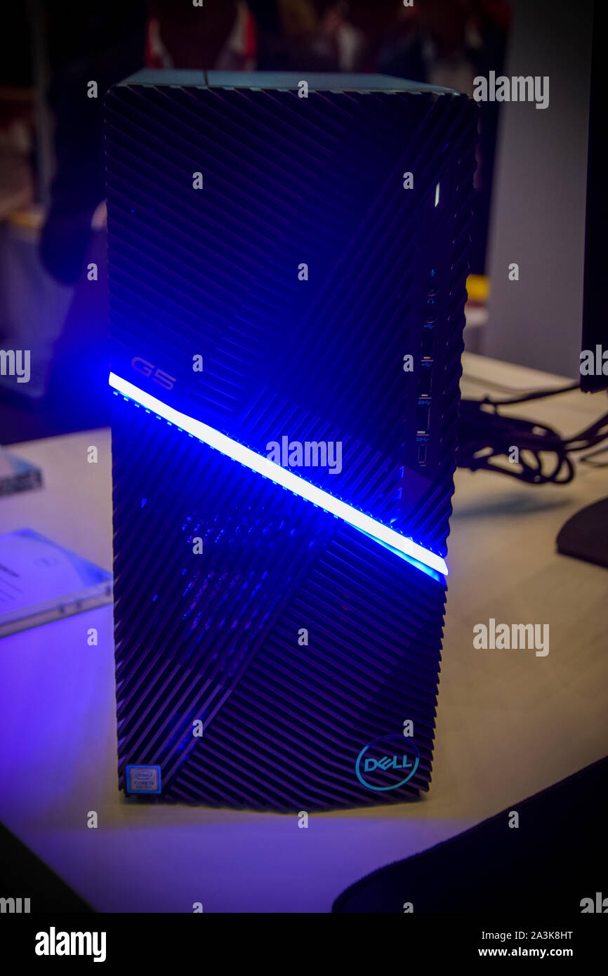 Dell g5 desktop hi-res stock photography and images - Alamy