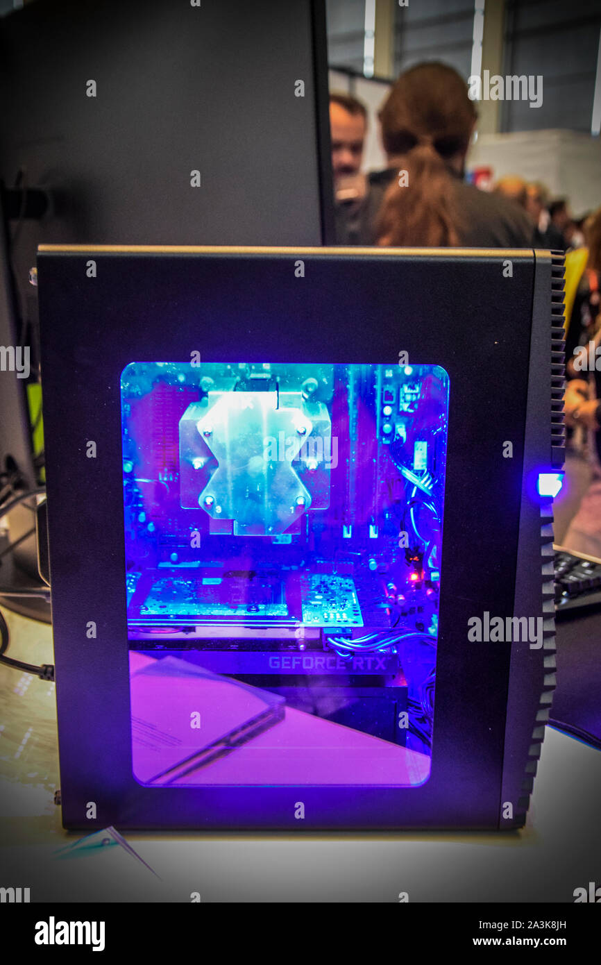 Company booth electronics hi-res stock photography and images - Alamy