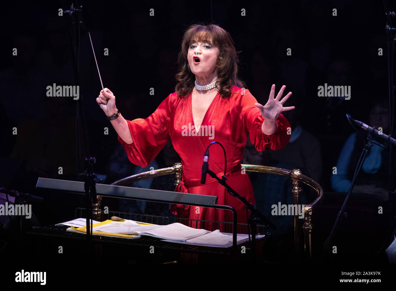 Chorus classic fm live londons royal albert hall hi-res stock ...