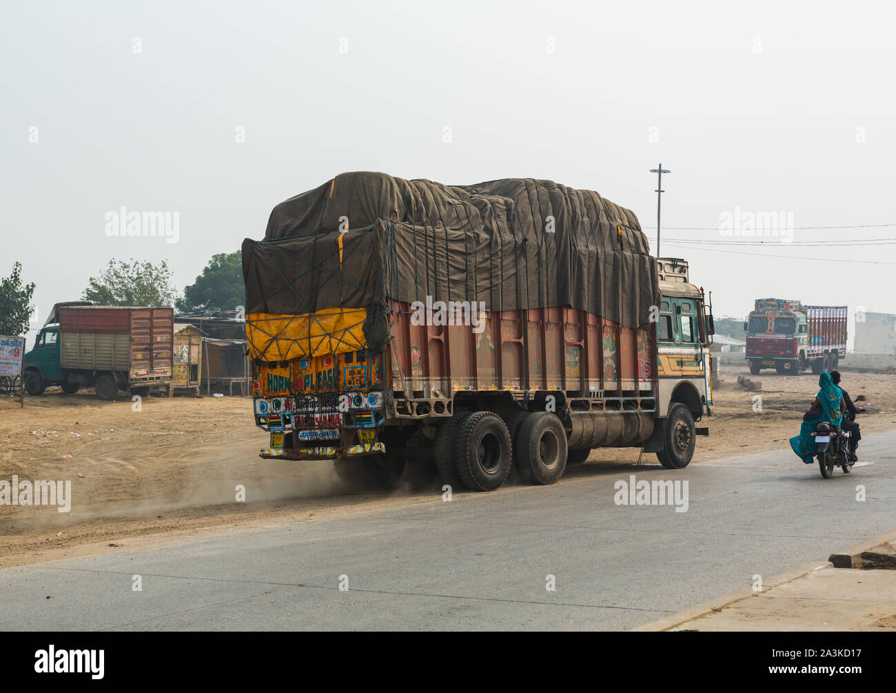 India truck hi-res stock photography and images - Alamy
