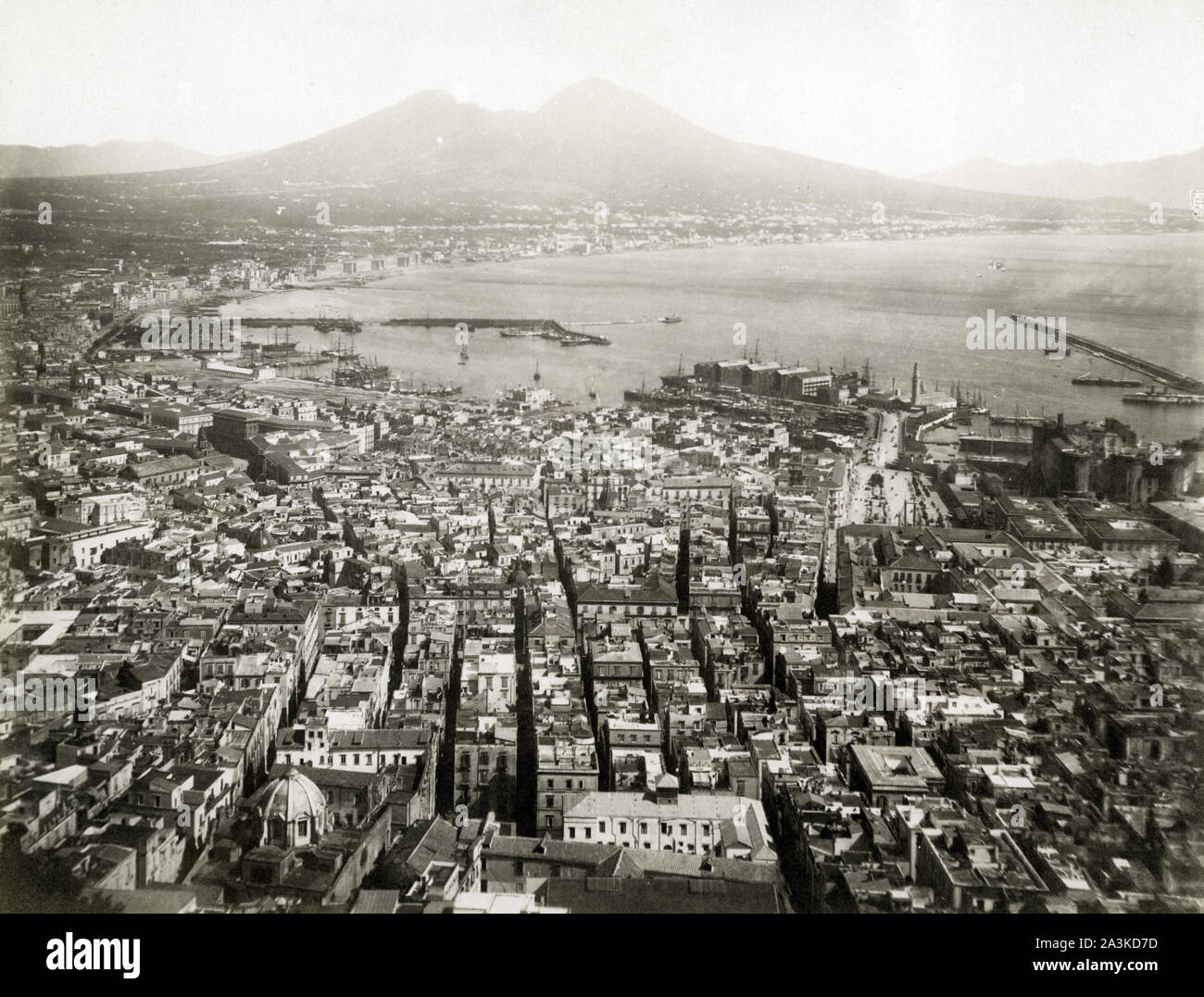 View of Naples and volcano Vesuvius Stock Photo - Alamy