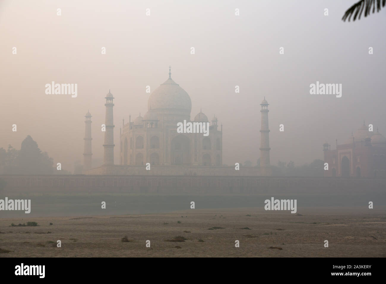 Taj mahal in mist at sunset hi-res stock photography and images - Alamy