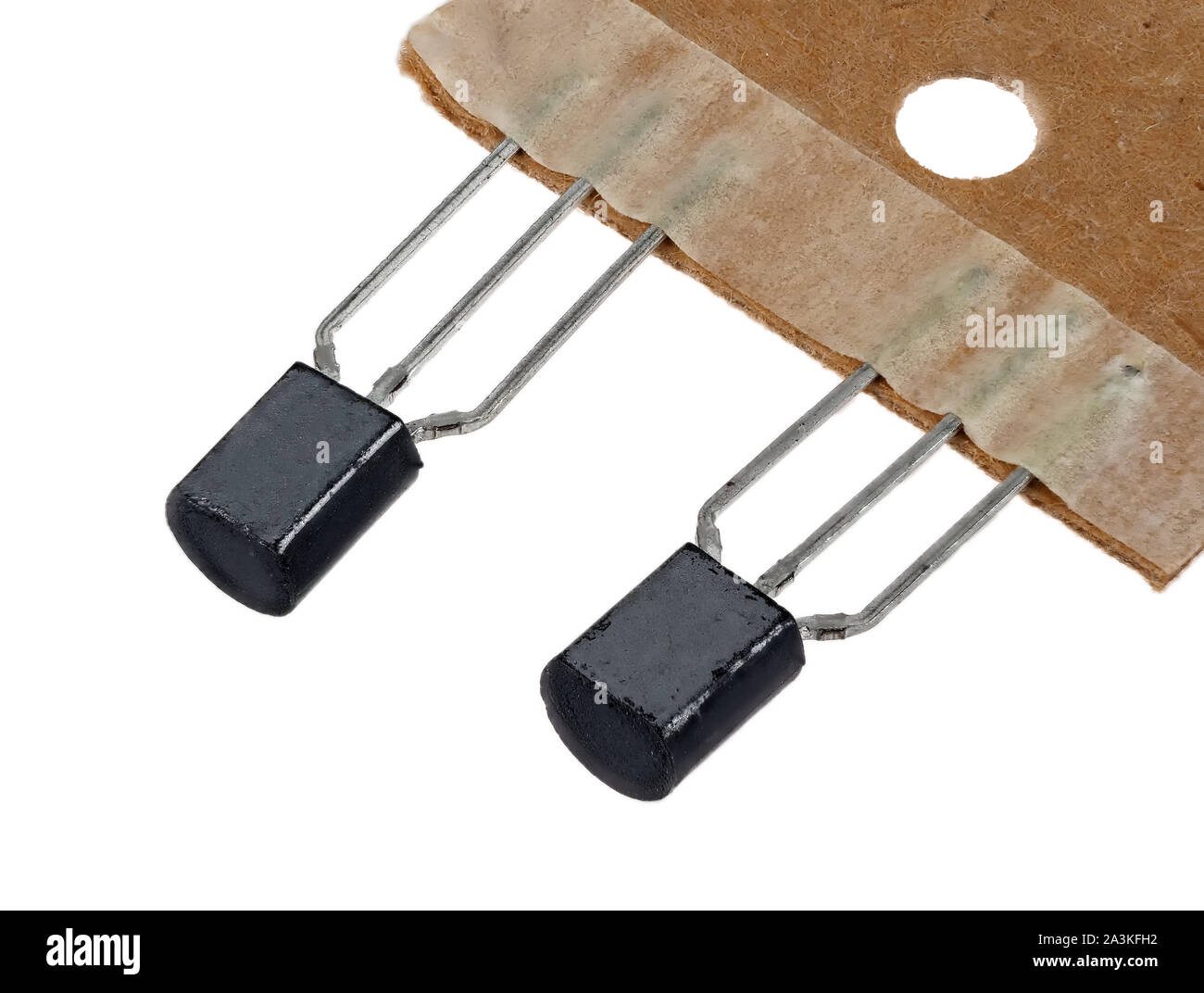 General purpose bipolar PNP or NPN transistors in TO-92 case, isolated ...