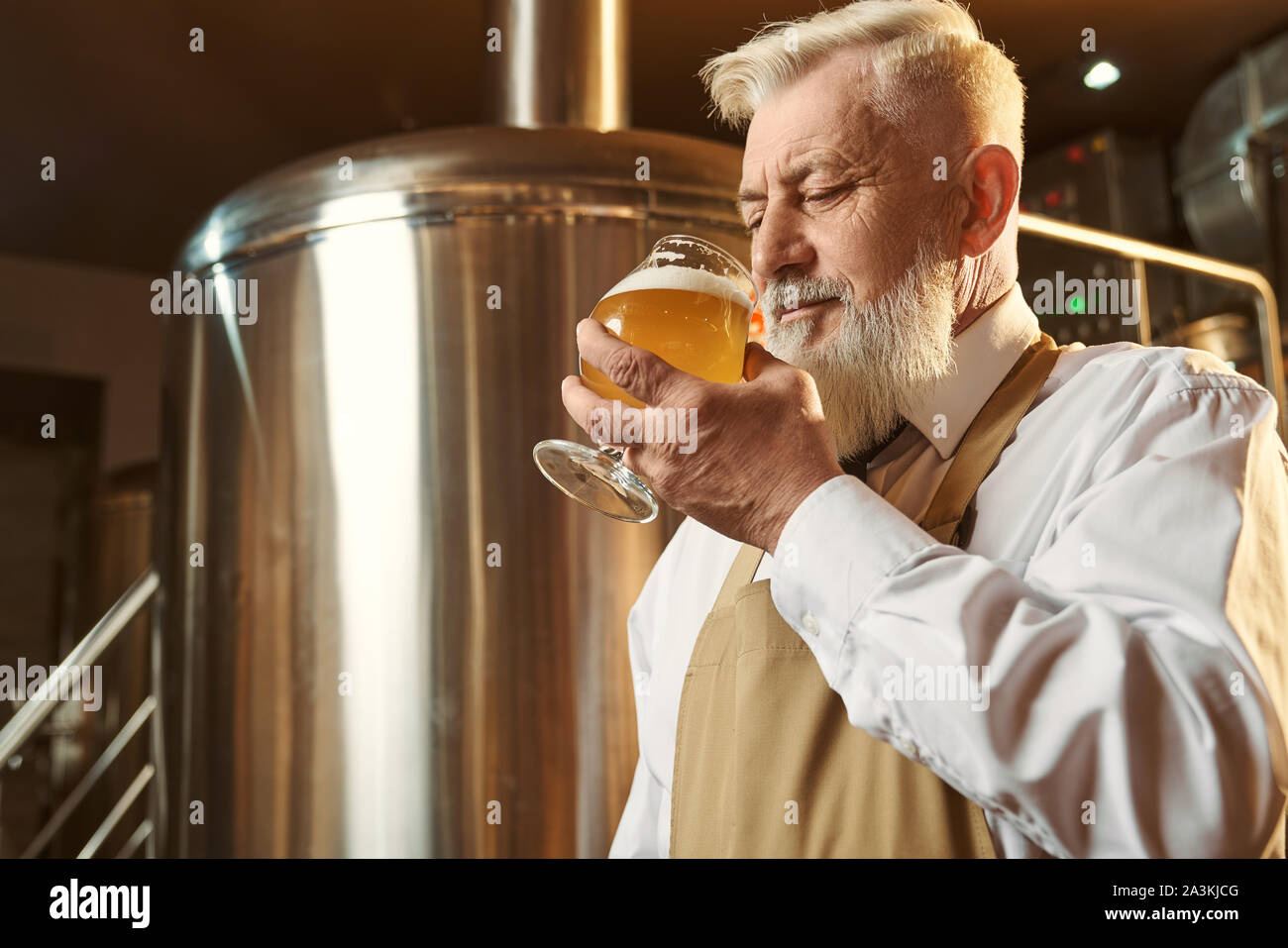 Beer barrel man drinking hi-res stock photography and images - Alamy