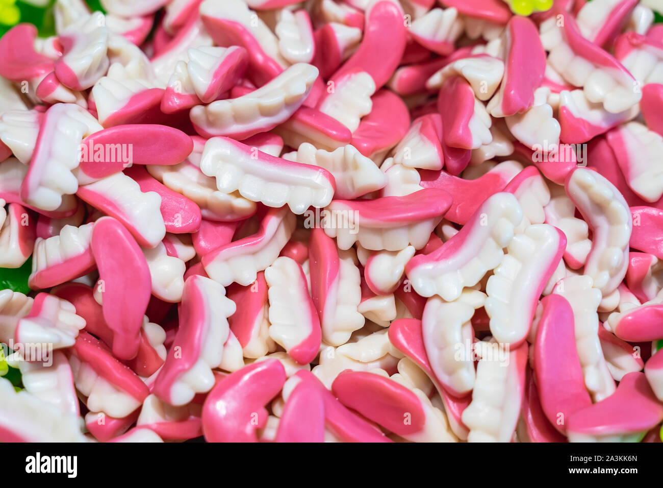 Teeth shape sweets hi-res stock photography and images - Alamy