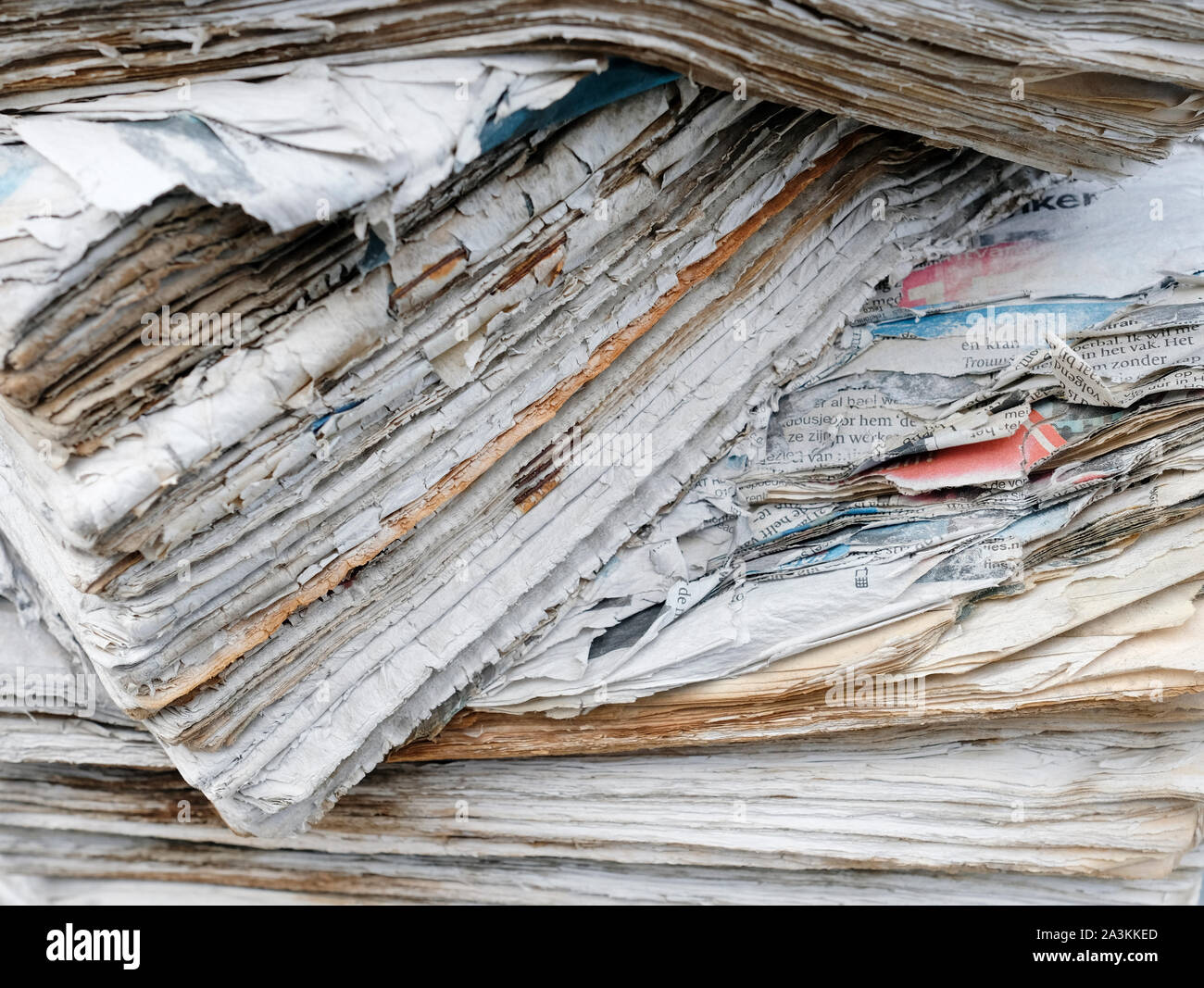 Waste newspapers hi-res stock photography and images - Alamy