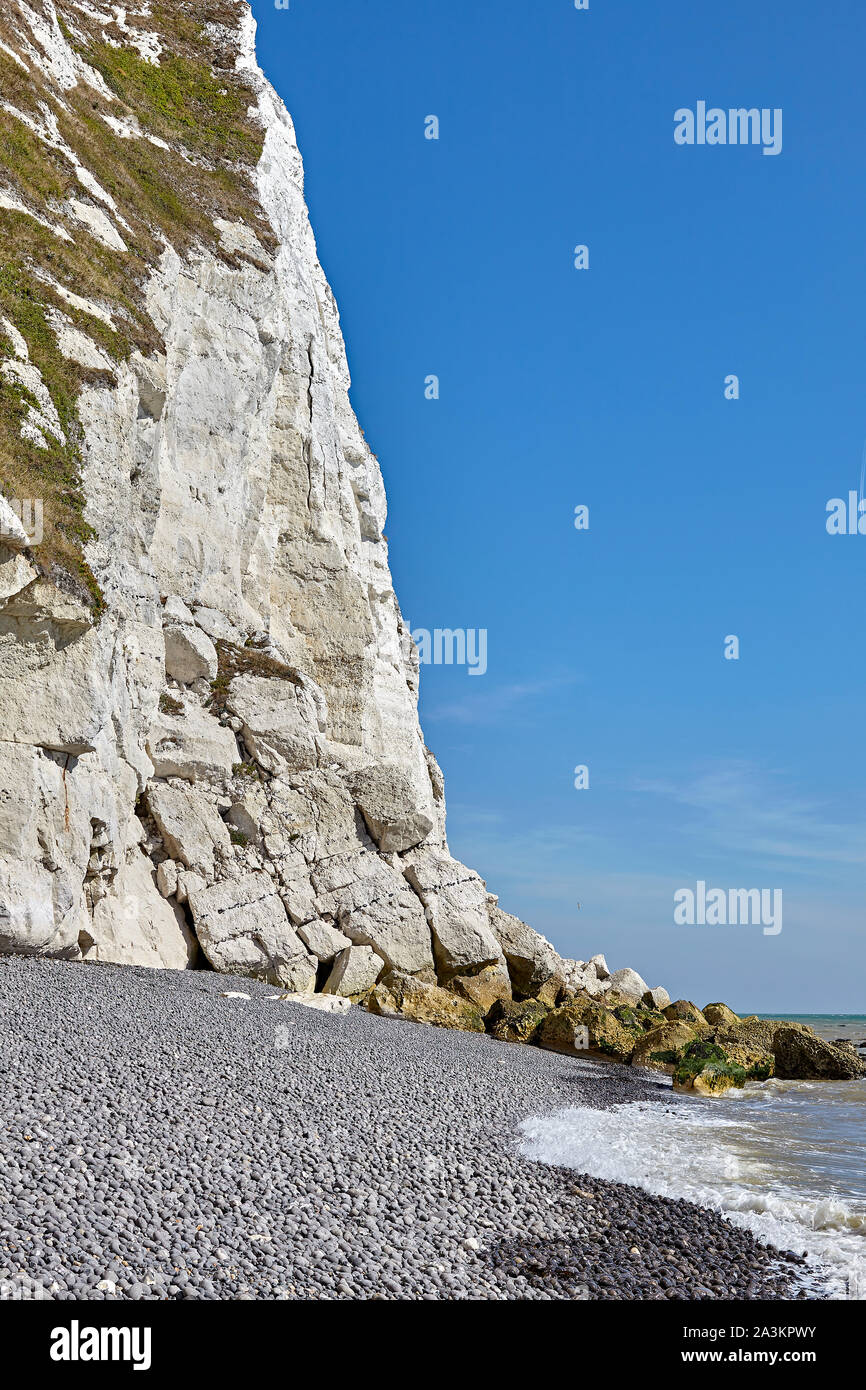 The White Cliffs of Dover, part of the North Downs formation, is the ...