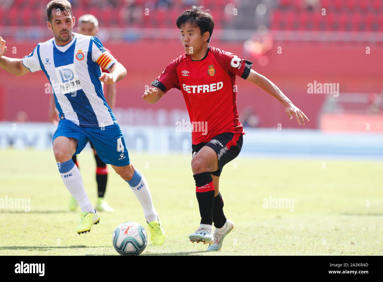 Palma de Mallorca, Spain. 6th Oct, 2019. (L-R) Victor Sanchez (Espanyol), Takefusa Kubo ...