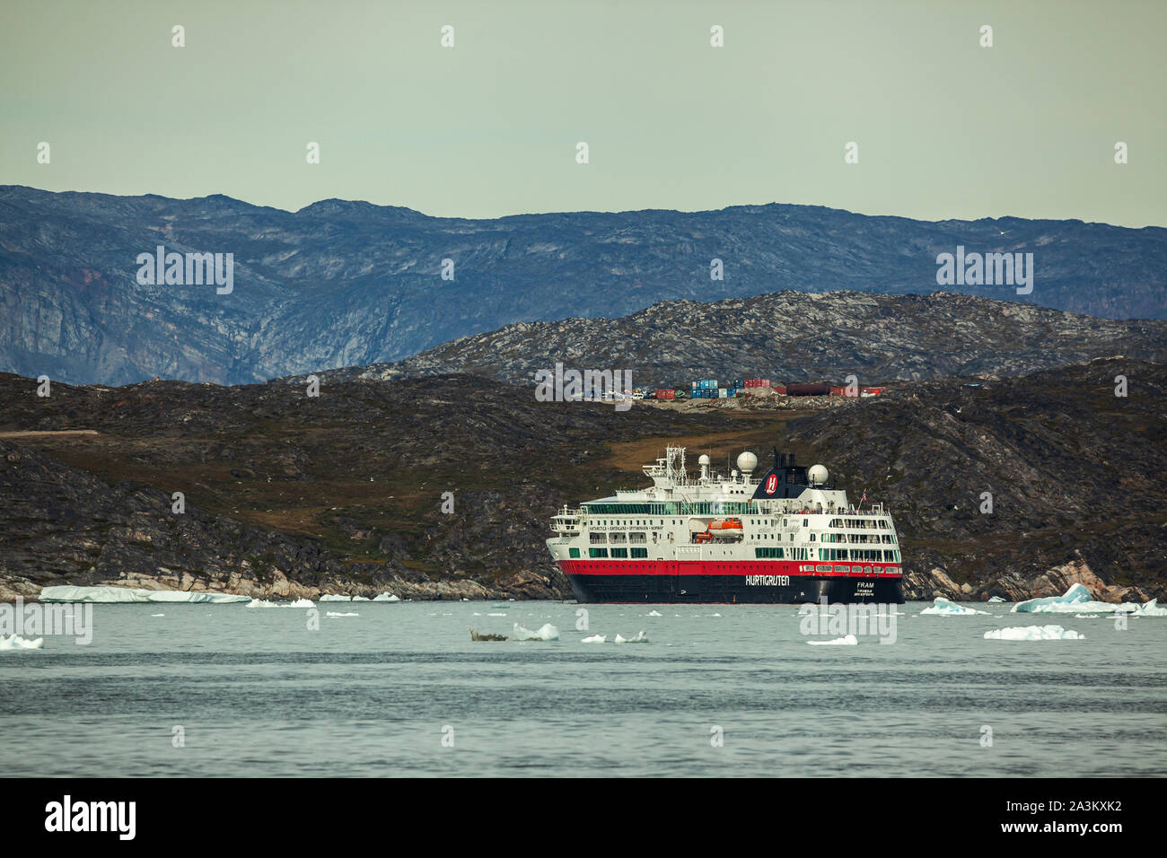 A boat crossing Disco Bay (Greenland Stock Photo - Alamy